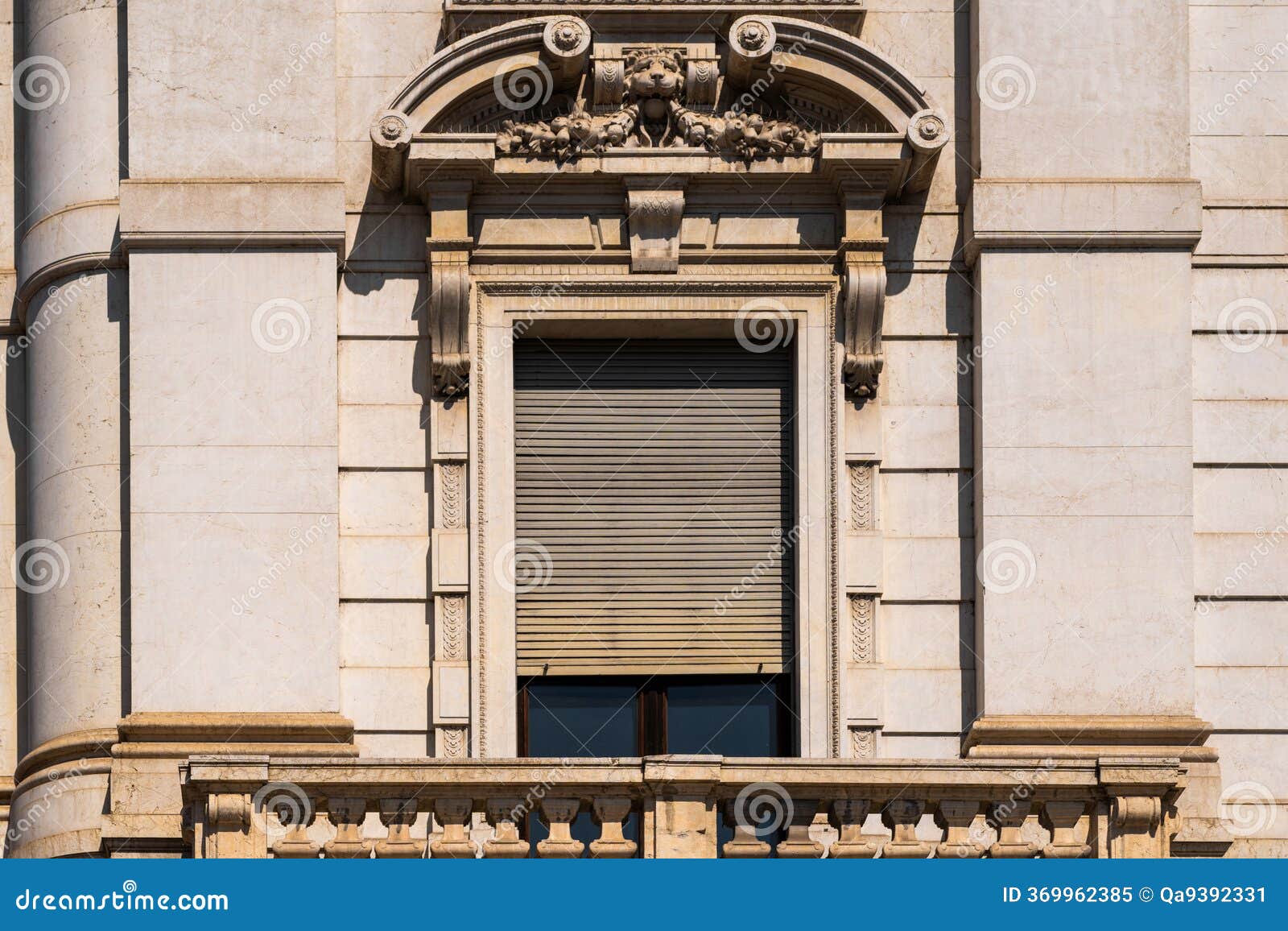 Classic Window Royalty-Free Stock Photography | CartoonDealer.com #9519743