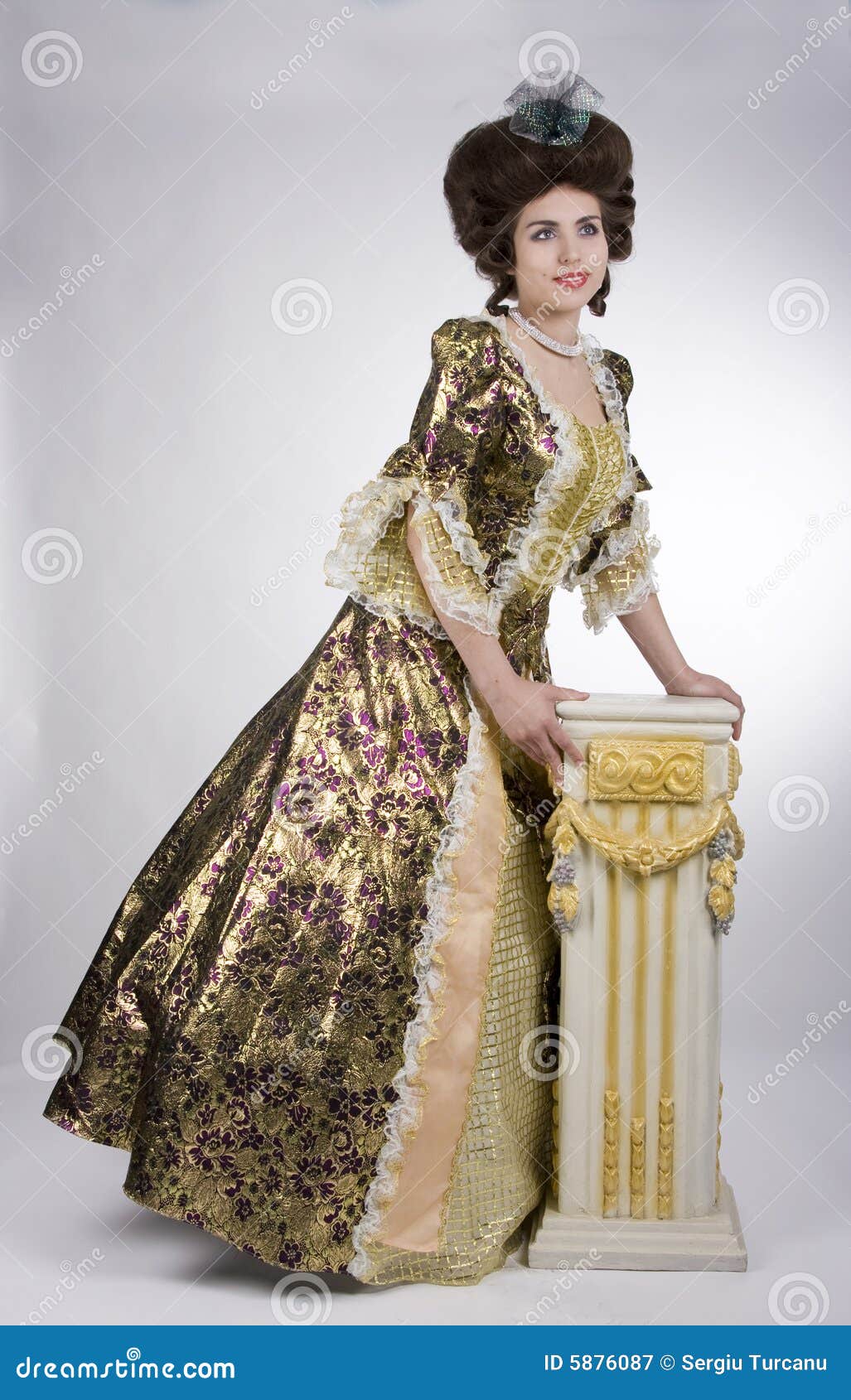 Elegant baroque woman stock image. Image of beautiful - 5876087