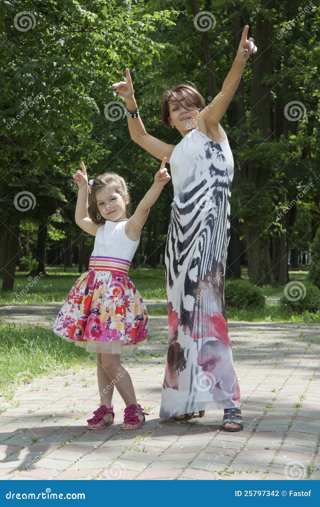 Elegant Daughter and Mum Dance Stock Photo - Image of sign, child: 25797342
