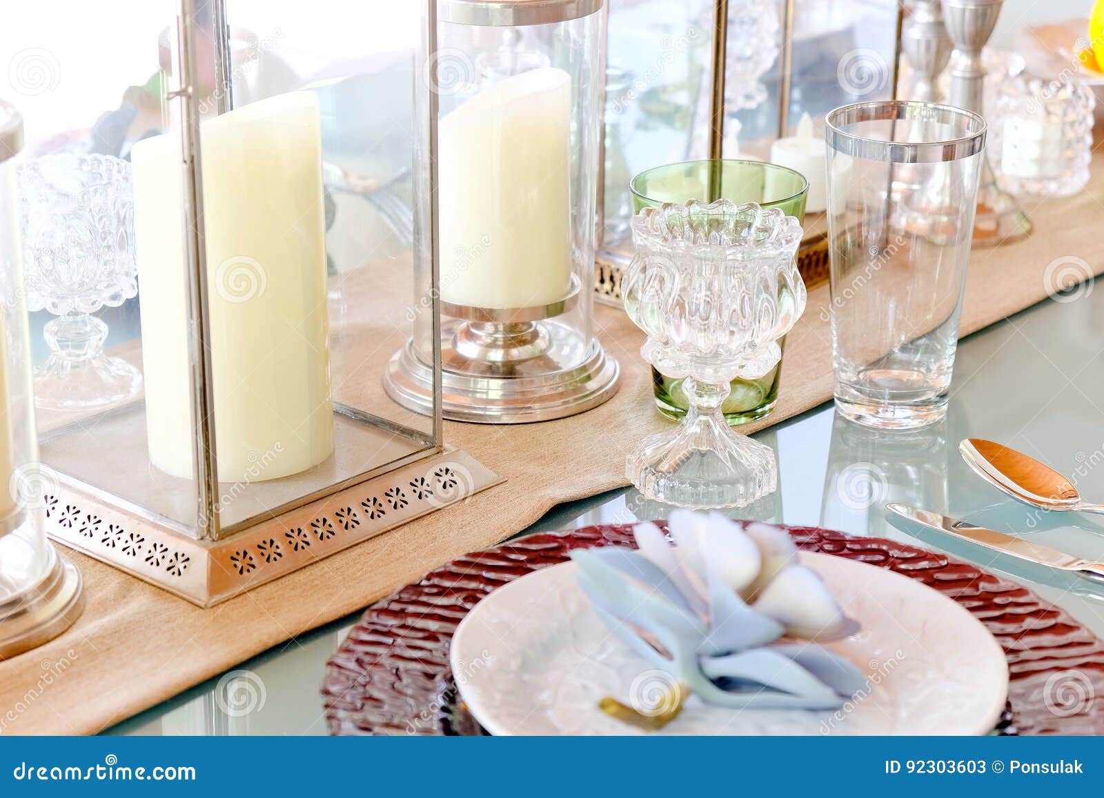 Elegant Dining Table Setting Stock Image - Image of elegance, arranging ...