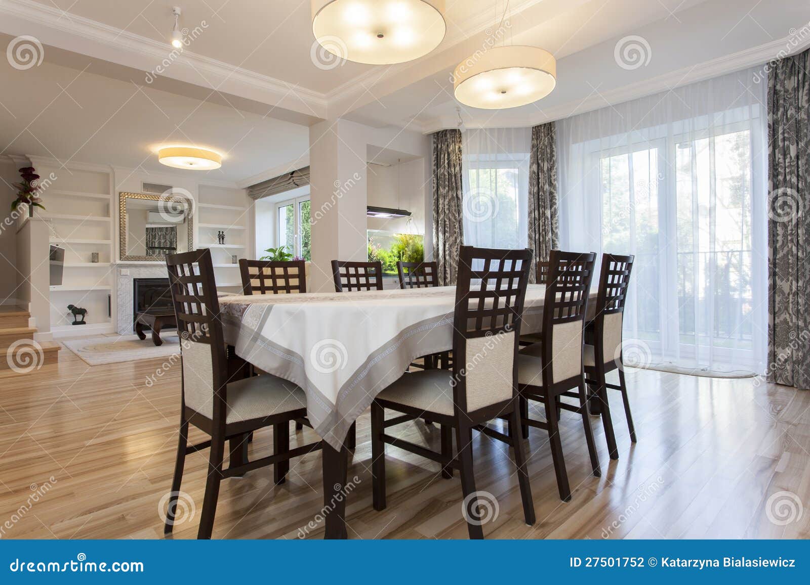 Elegant matsal arkivfoto. Bild av gods, strömförande - 27501752