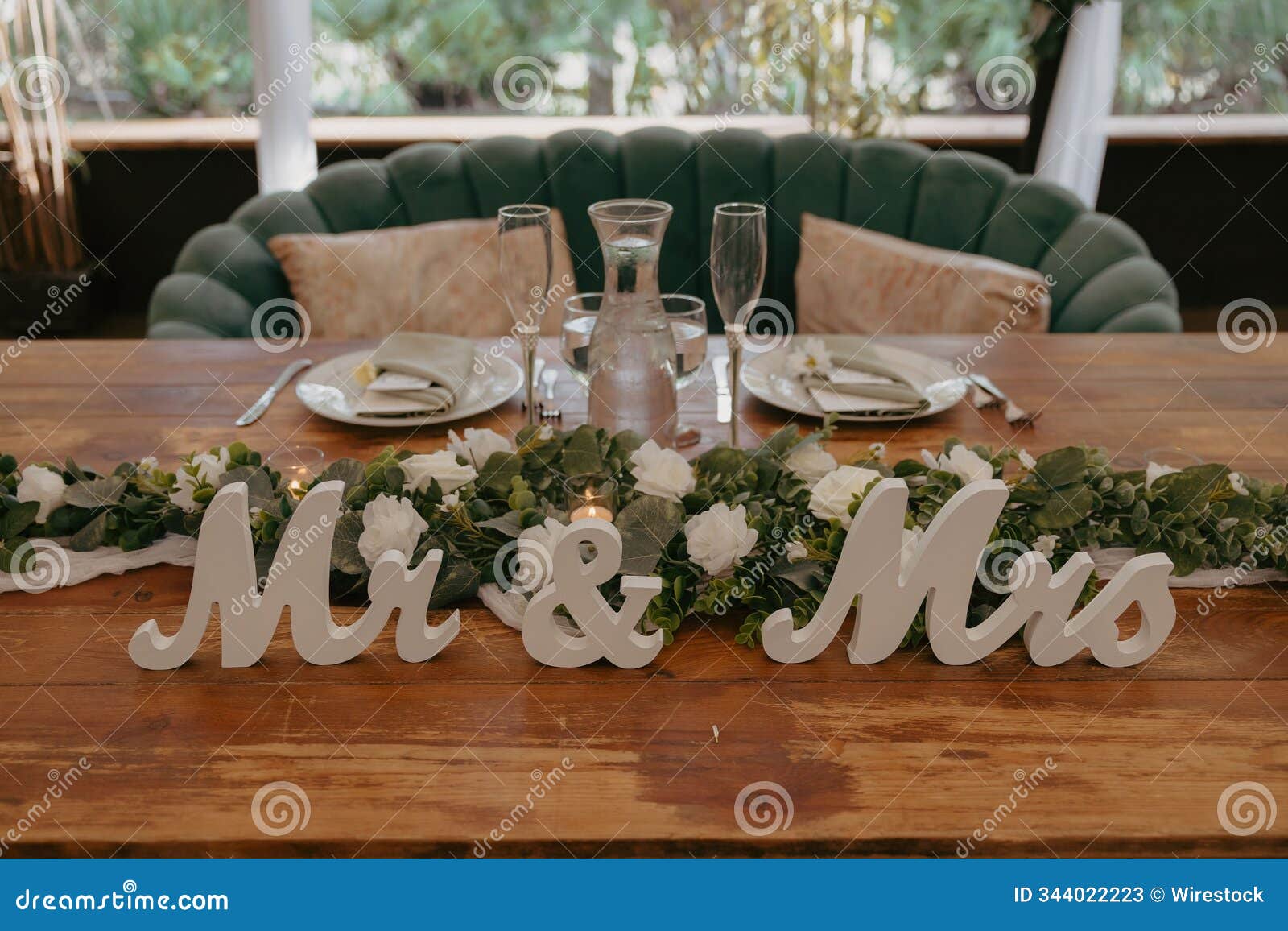 Elegant Mr and Mrs Sign for Wedding Table Decor Stock Image - Image of ...