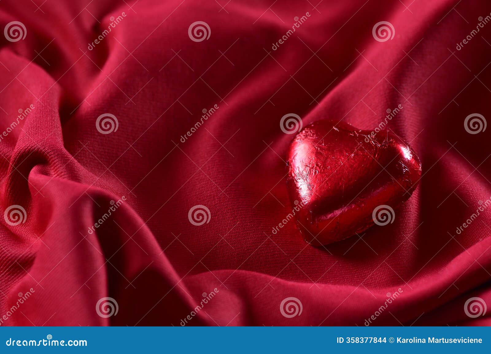 Red Curvy Fabric Cloth Waves Textured Background Pattern with Red Heart ...