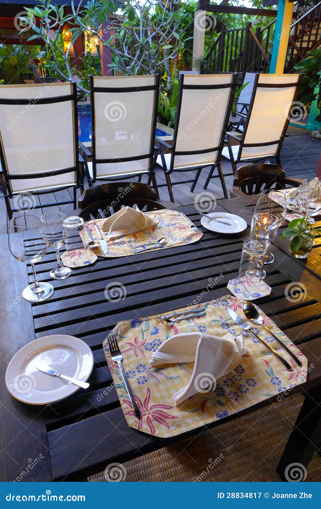 Elegant Table Cutlery Setting, Outdoor Garden Stock Image - Image of ...