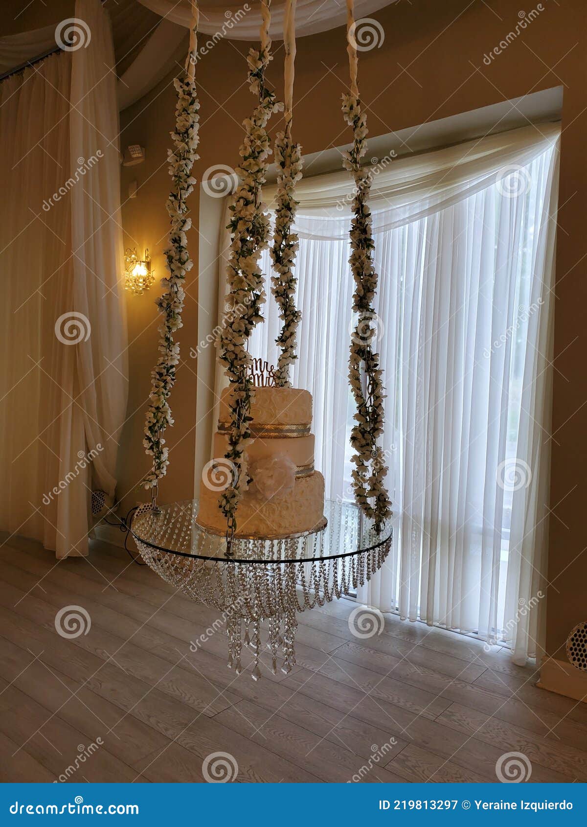 Elegant Wedding Cake Floating Table Stock Image - Image of home, design ...