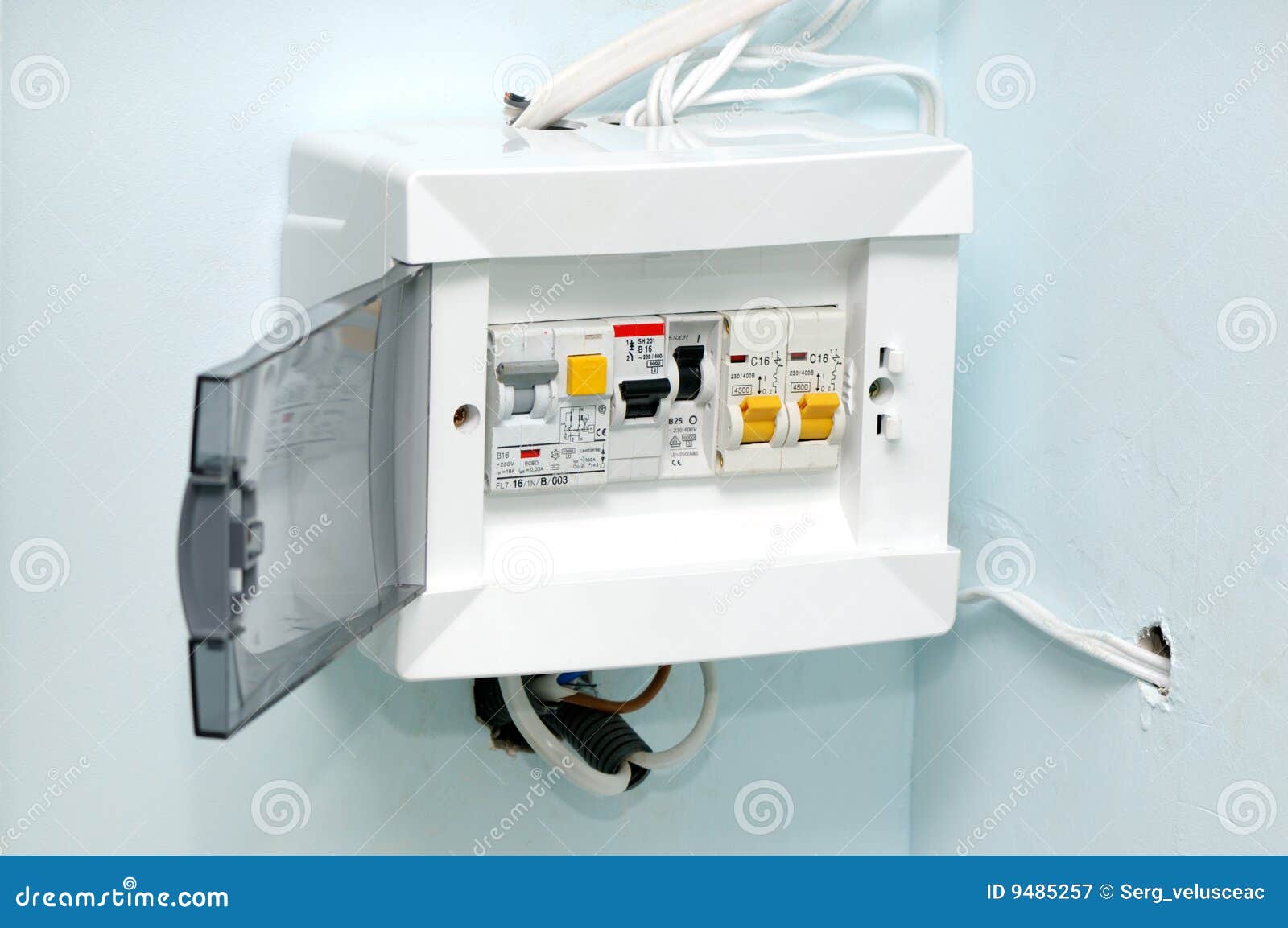 Elektrische Schalter stockbild. Bild von plastik, ausrüstung - 9485257