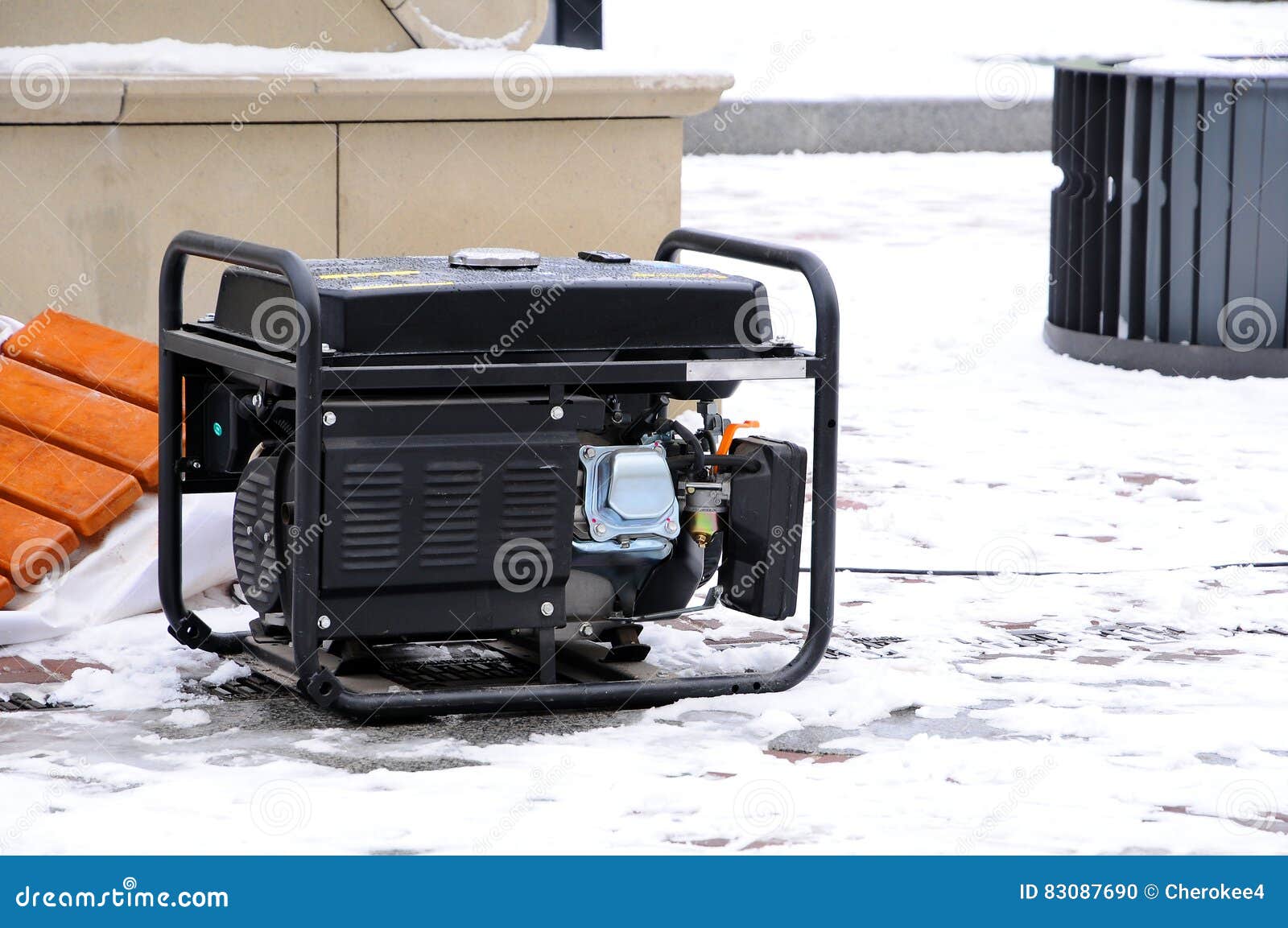 Elektrischer Generator stockfoto. Bild von energie, hilfsmittel - 83087690