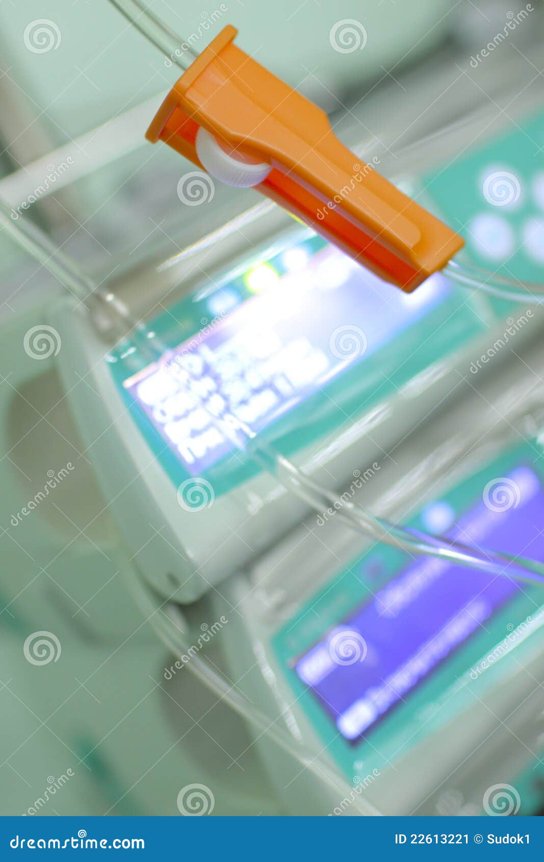 Orange Intravenous Cannula 14 G On White Background, External Diameter ...