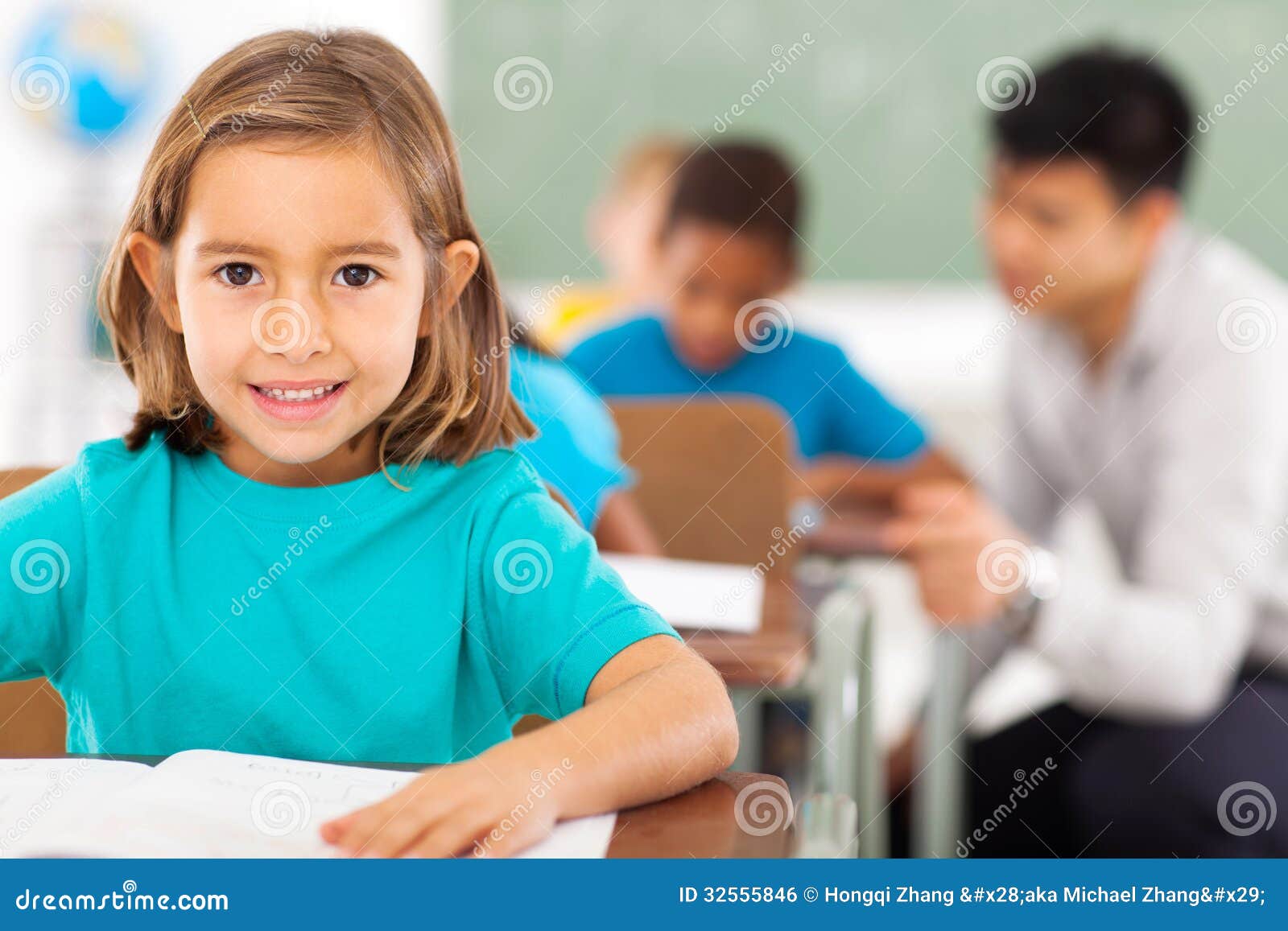 Elementary school student stock photo. Image of learning - 32555846