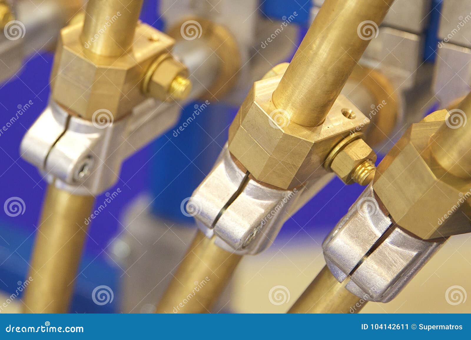 Elementos De Diversas Sujeciones Industriales Imagen de archivo ...