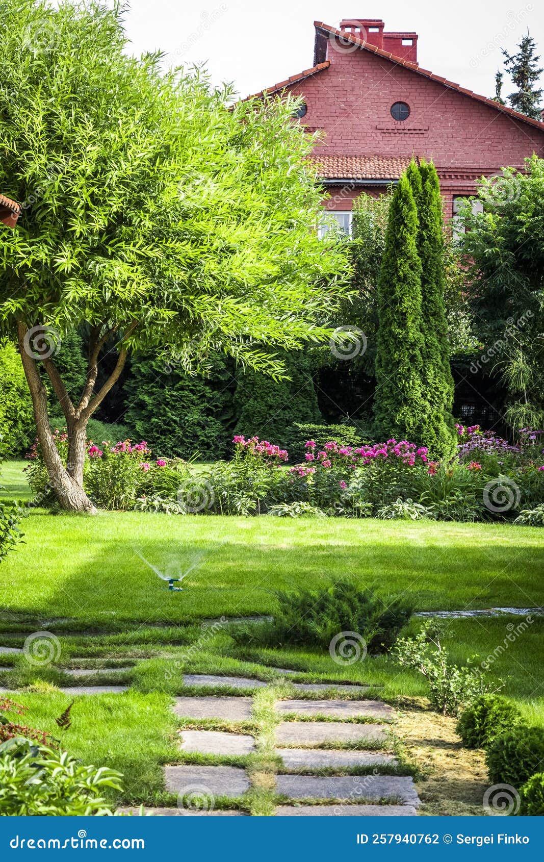 Elementos De Projeto Do Quintal Foto de Stock - Imagem de gramado, nave ...