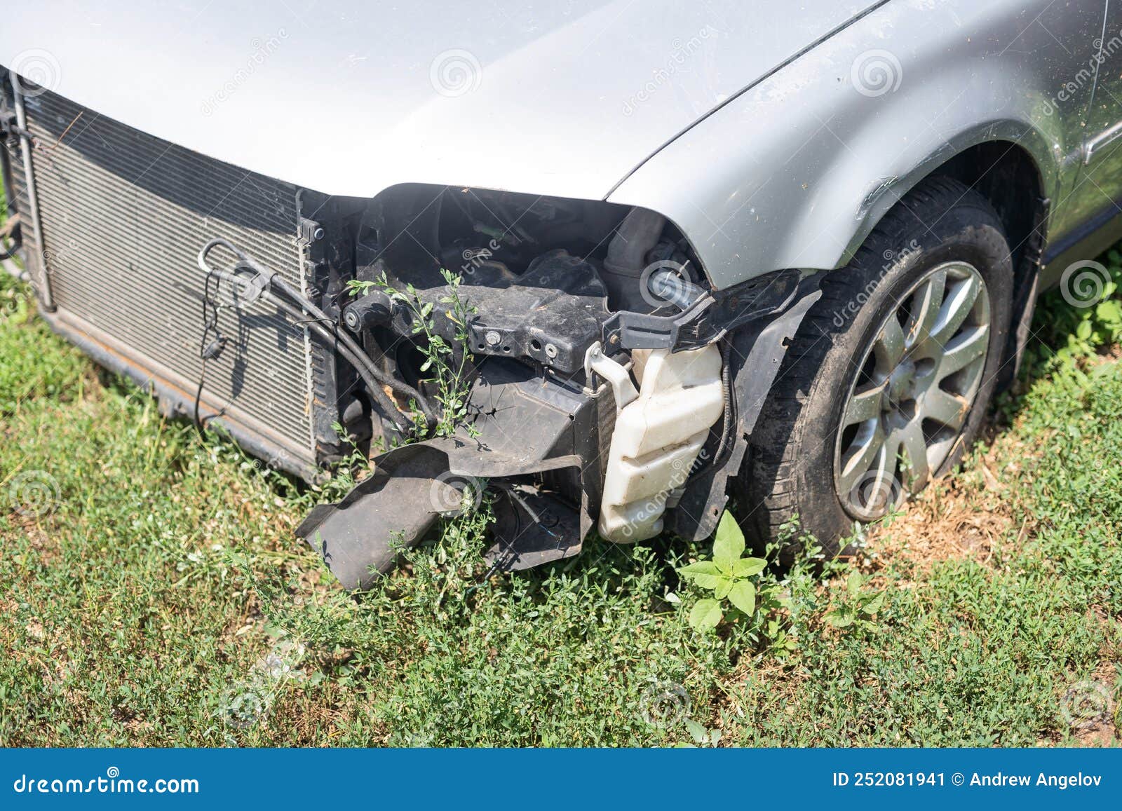 Elementos De Un Coche Averiado Imagen de archivo - Imagen de hierro ...
