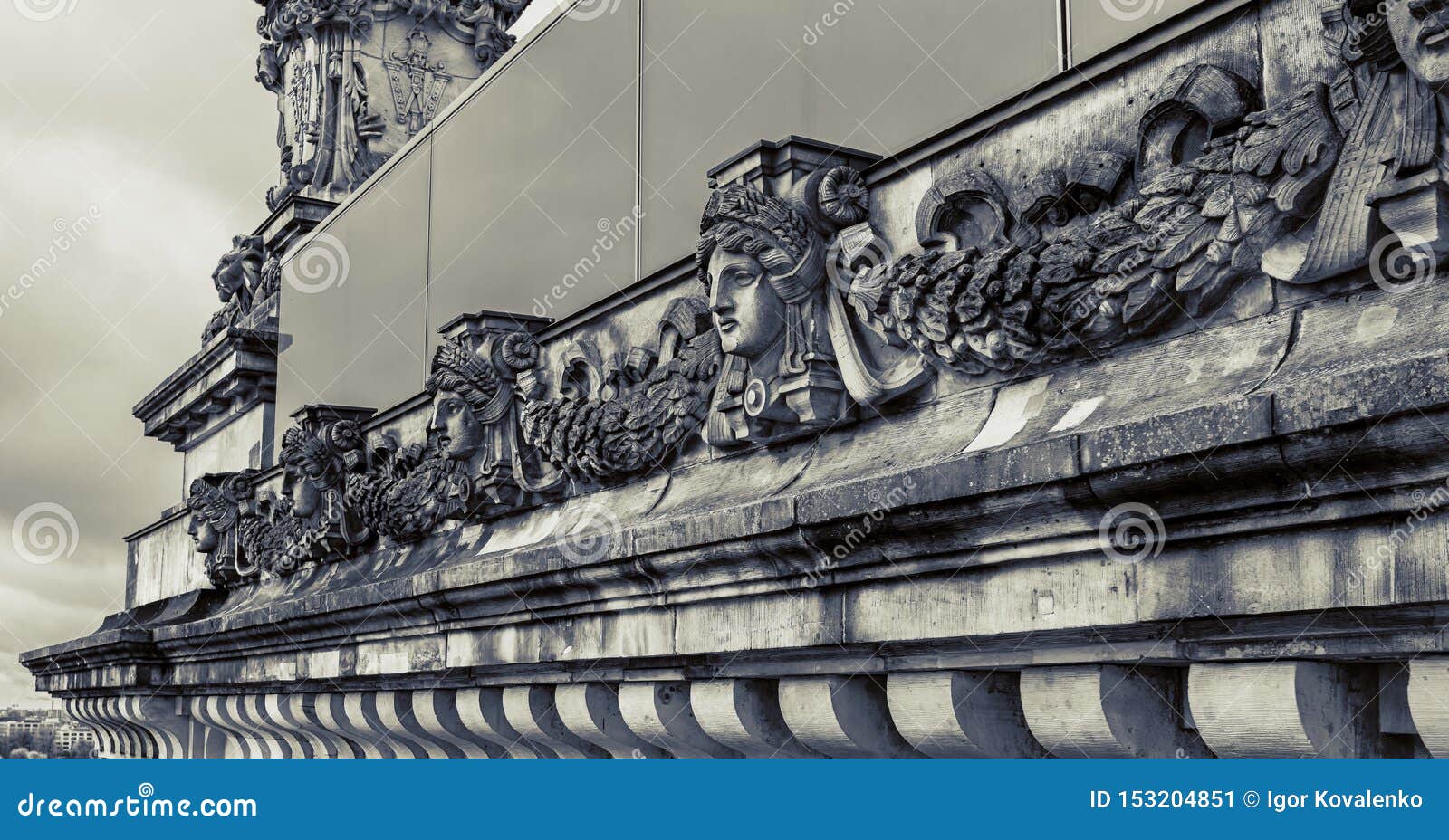 Elements of the Bas-relief of the Reichstag, the Architecture Editorial ...