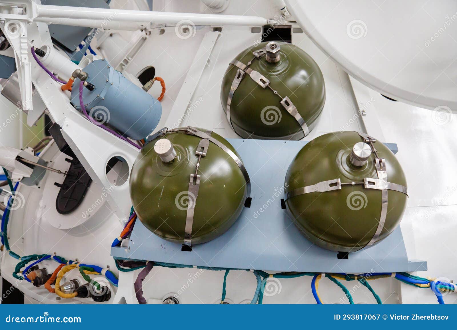 Elements Equipment and Components of the Descent Vehicle of the ...