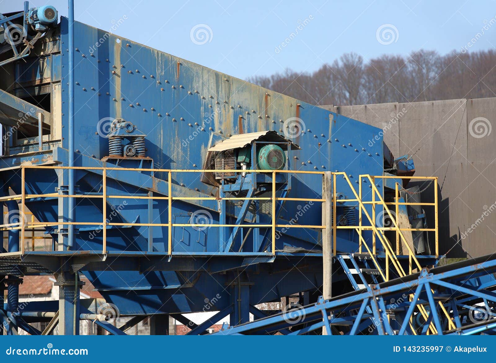 Elements of Equipment for the Extraction and Sorting of Rubble ...