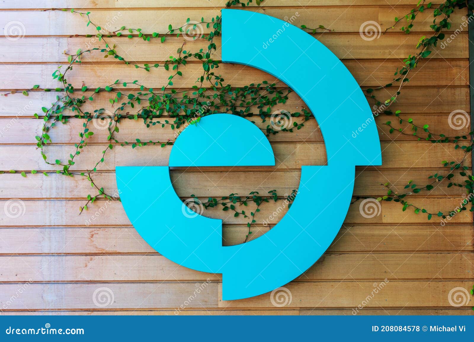 Elementum sign at HQ editorial stock photo. Image of chain - 208084578