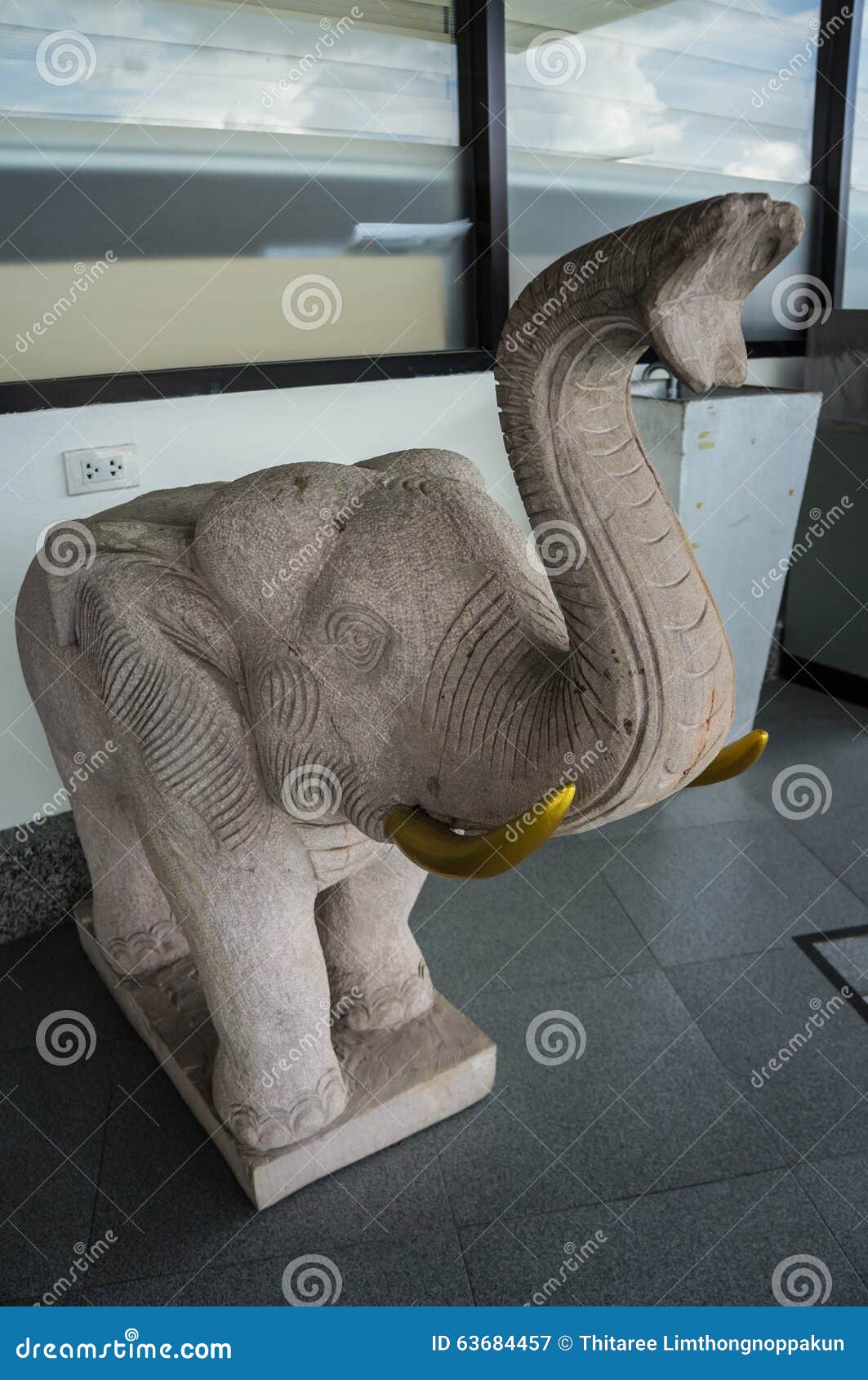 Elephant Statue with Gold Ivory Stock Image - Image of structure, lime ...