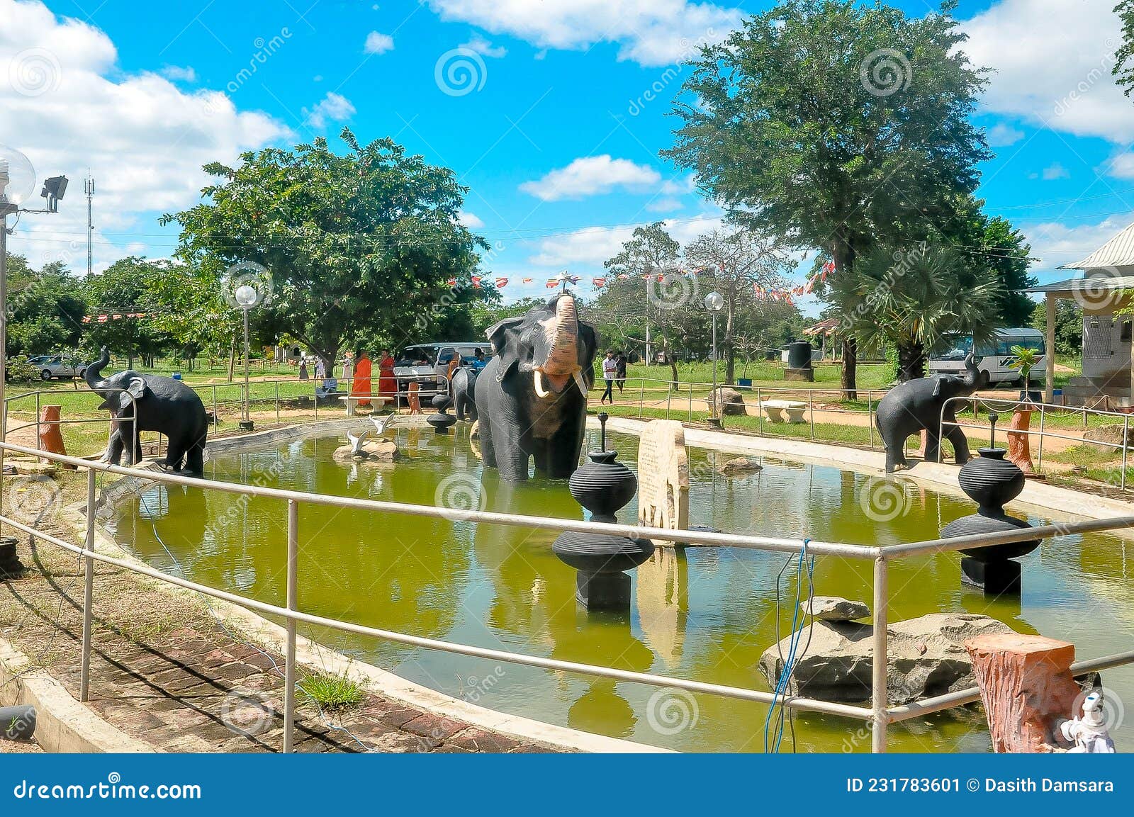 Elephant Statues in Water Pond Editorial Photo - Image of river, estate ...