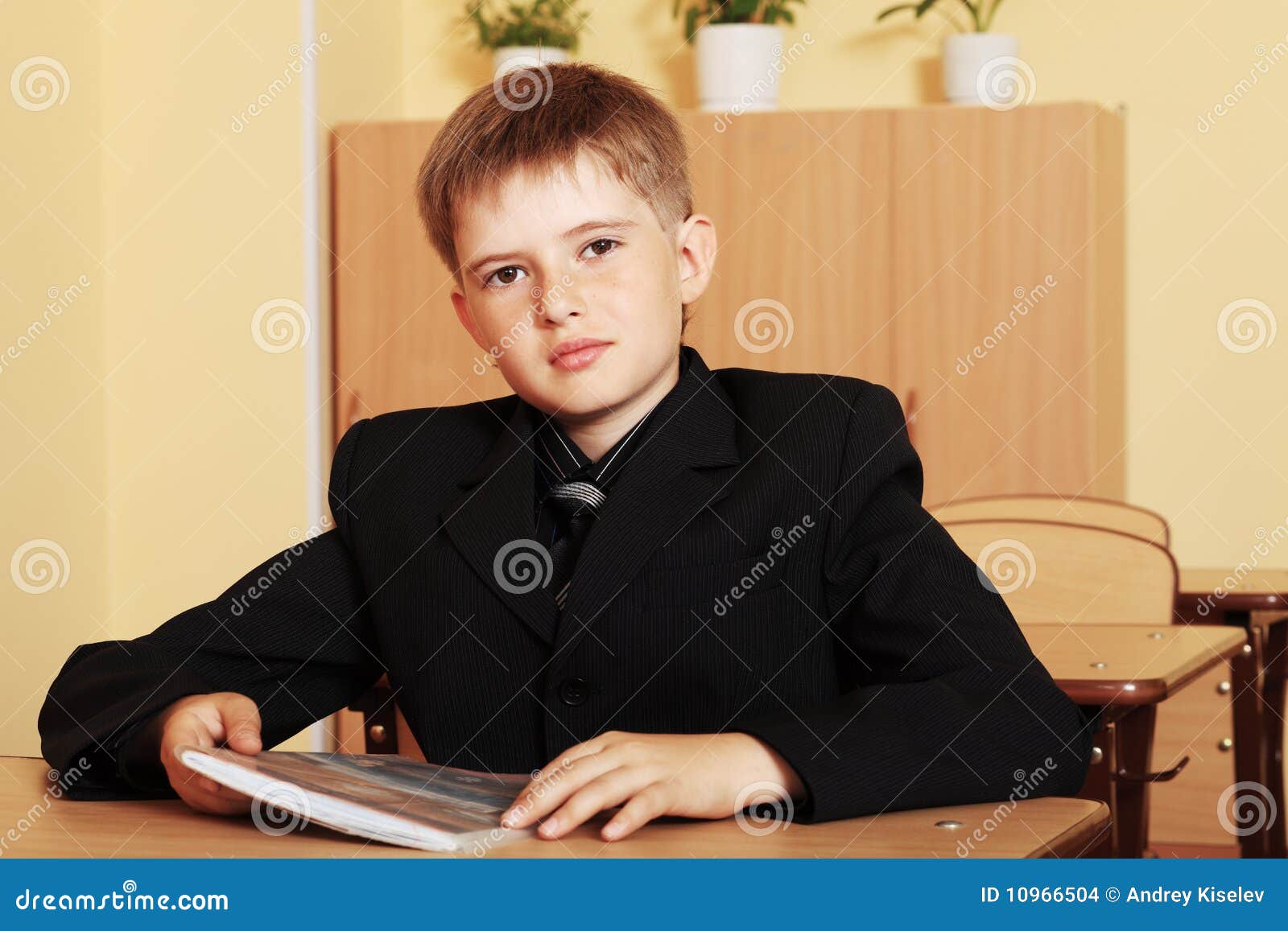 Elev arkivfoto. Bild av studie, utbildning, forskare - 10966504