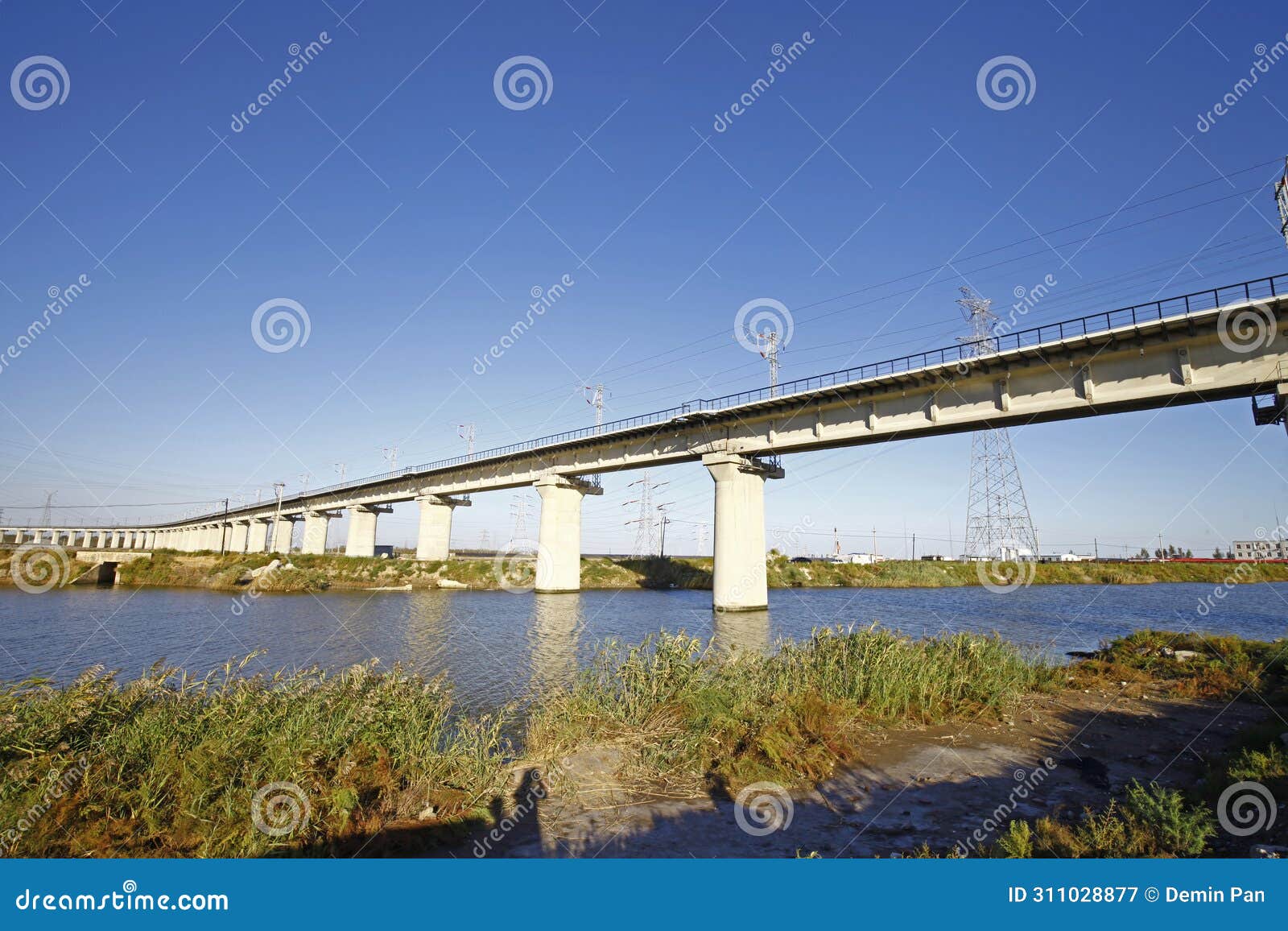 Elevated Bridge Concrete Structure Stock Image - Image of iron, cement ...