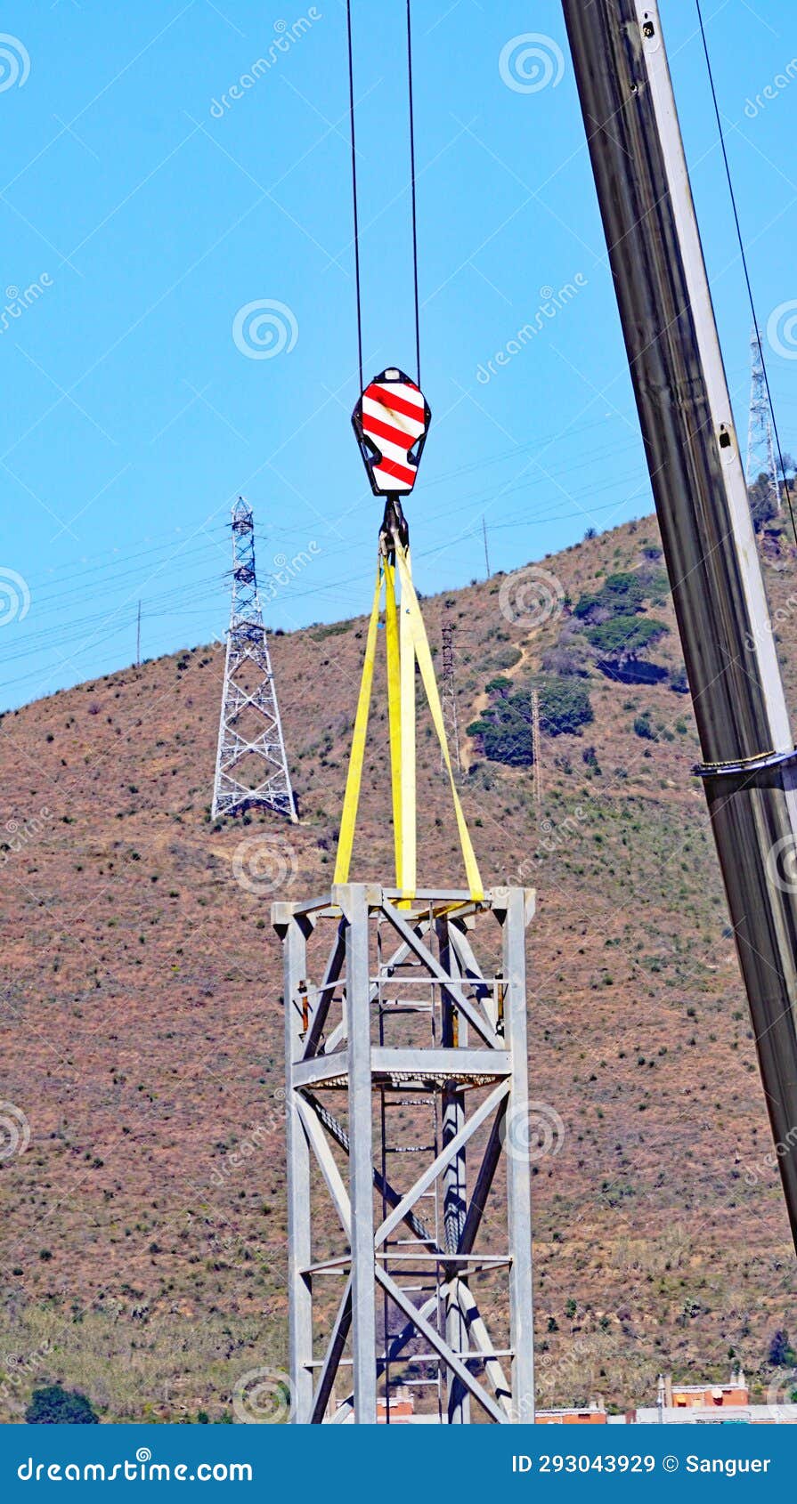 Elevating Platform on a Facade of a Building in Barcelona Stock Image ...