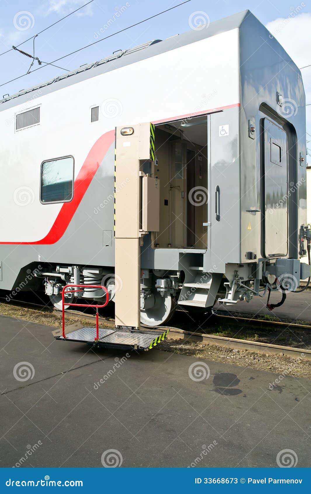 Elevator for disabled stock image. Image of disabled - 33668673