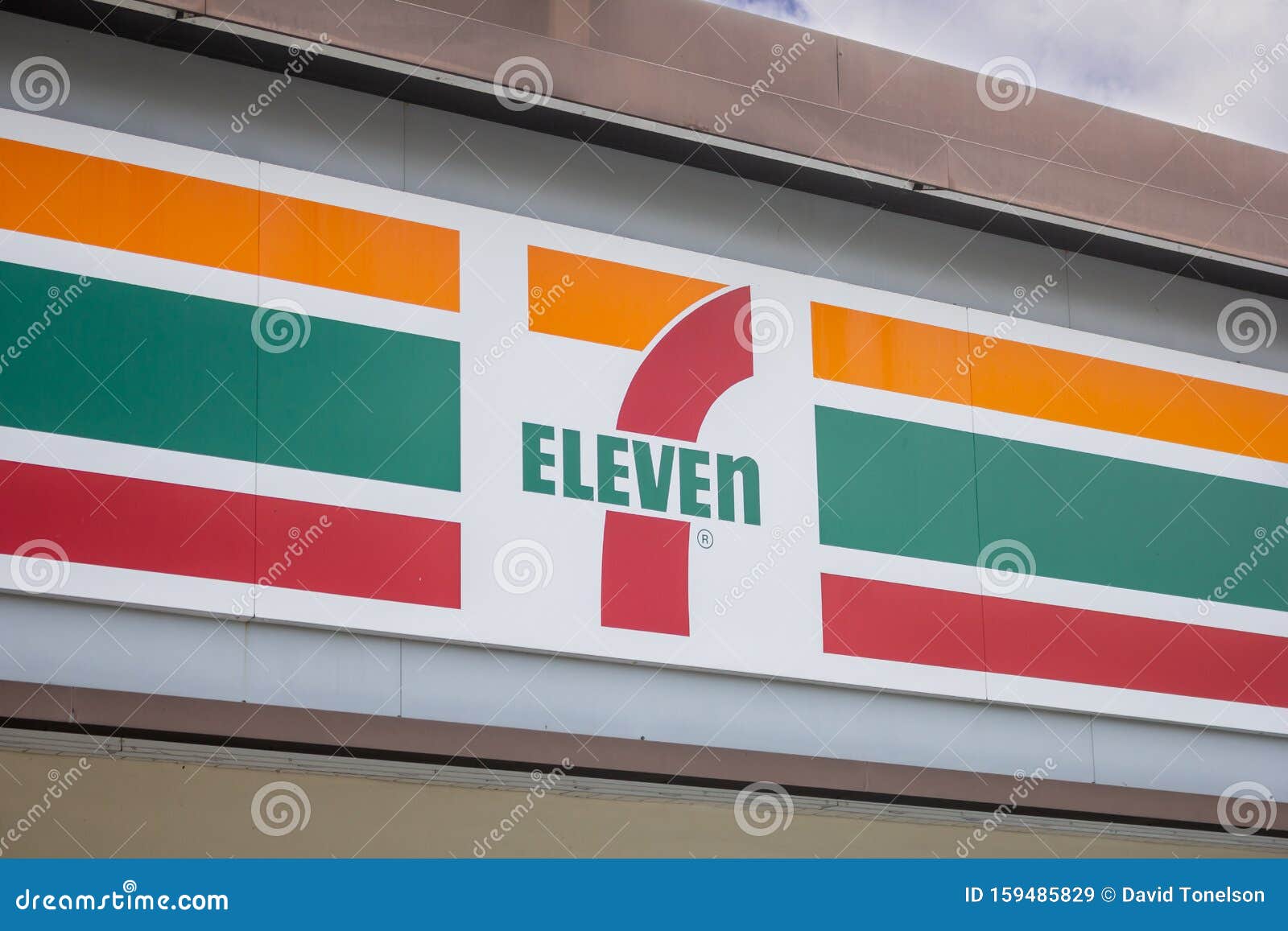7-Eleven sign editorial stock image. Image of convenient - 159485829