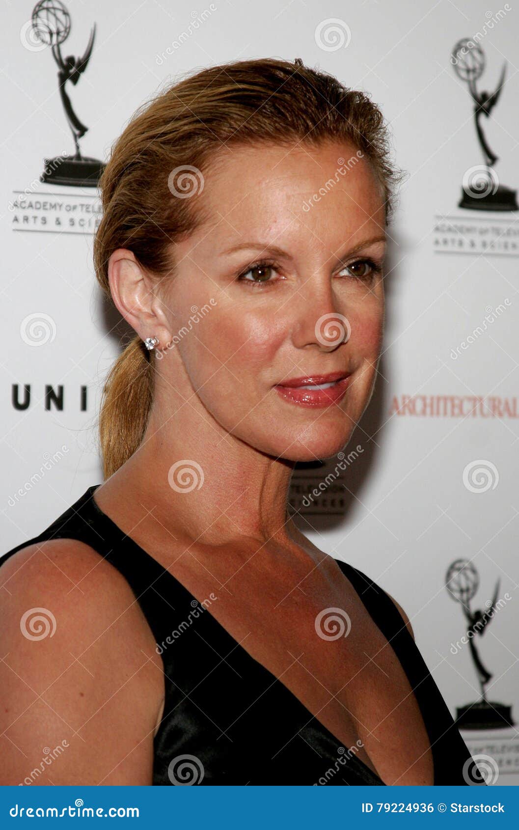 Elizabeth Perkins foto editorial. Imagen de agosto, actrices - 79224936