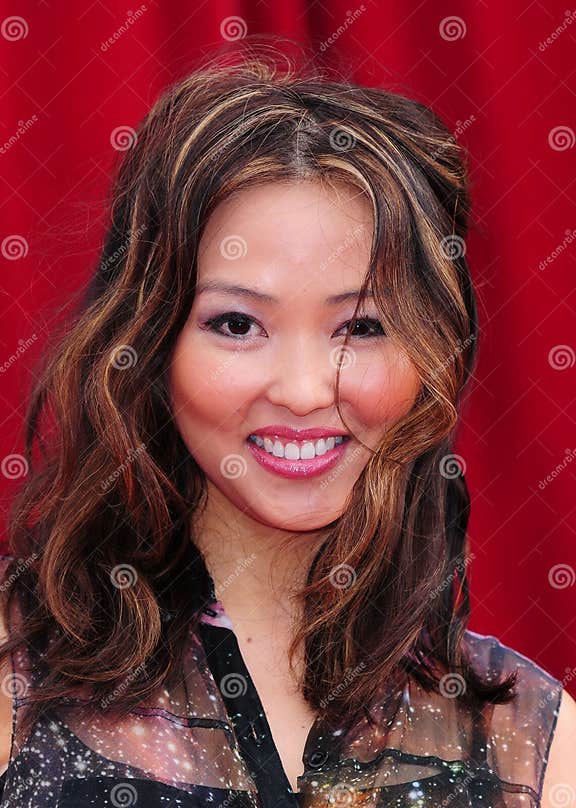 Elizabeth Tan editorial image. Image of studios, held - 25825345