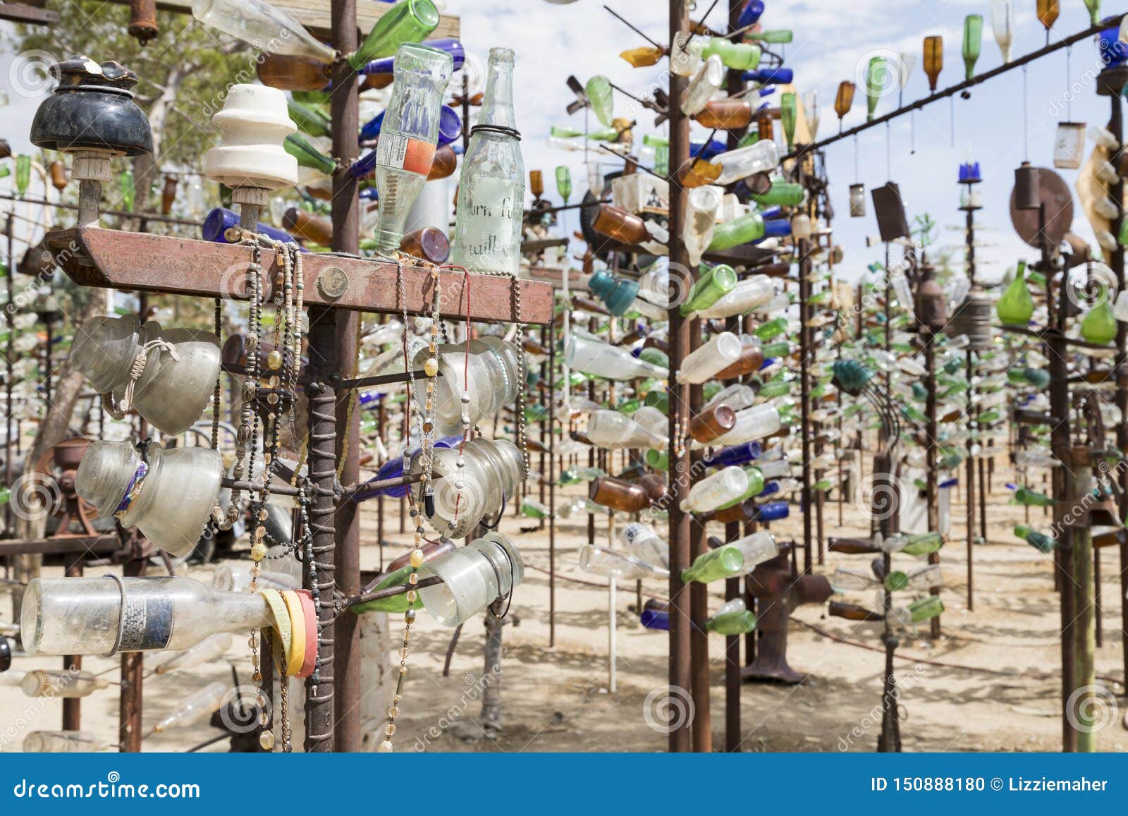 Elmer`s Bottle Tree Ranch editorial image. Image of trip - 150888180