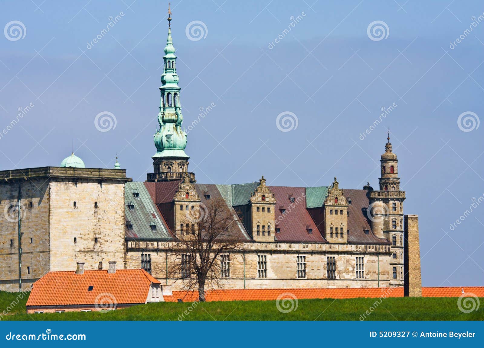 Elsinore castle stock image. Image of blue, denmark, history - 5209327