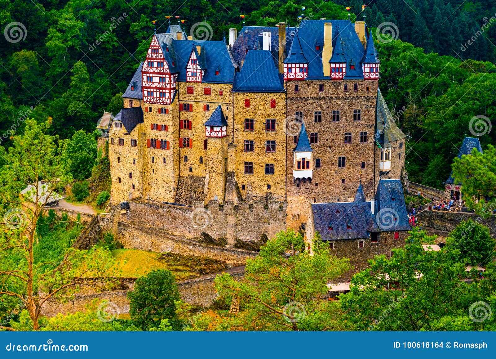 Eltz Kasztel W Palatinate, Niemcy Zdjęcie Stock - Obraz złożonej z ...