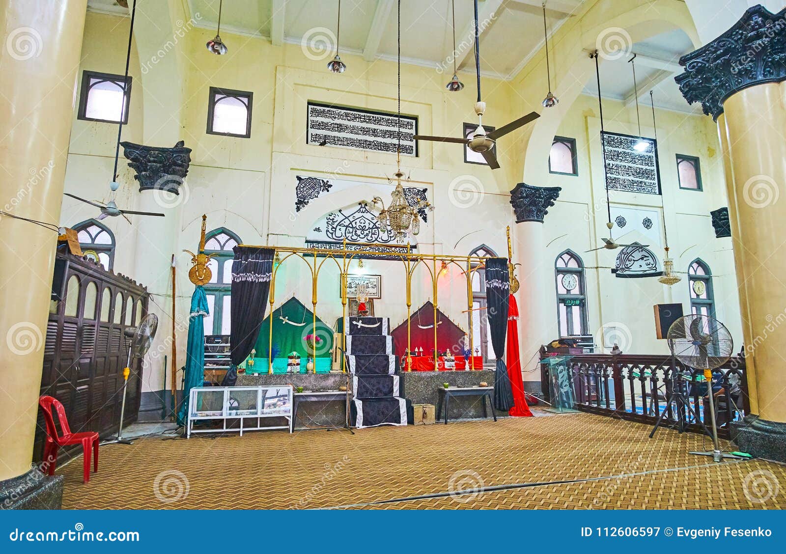 Em Shia Mosque De Yangon, Myanmar Fotografia Editorial - Imagem de ...