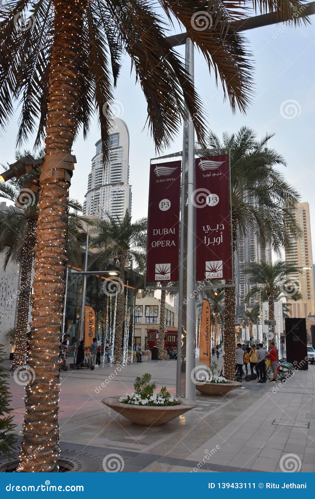 Emaar Boulevard in Dubai, UAE Editorial Photo - Image of tourism, emaar ...
