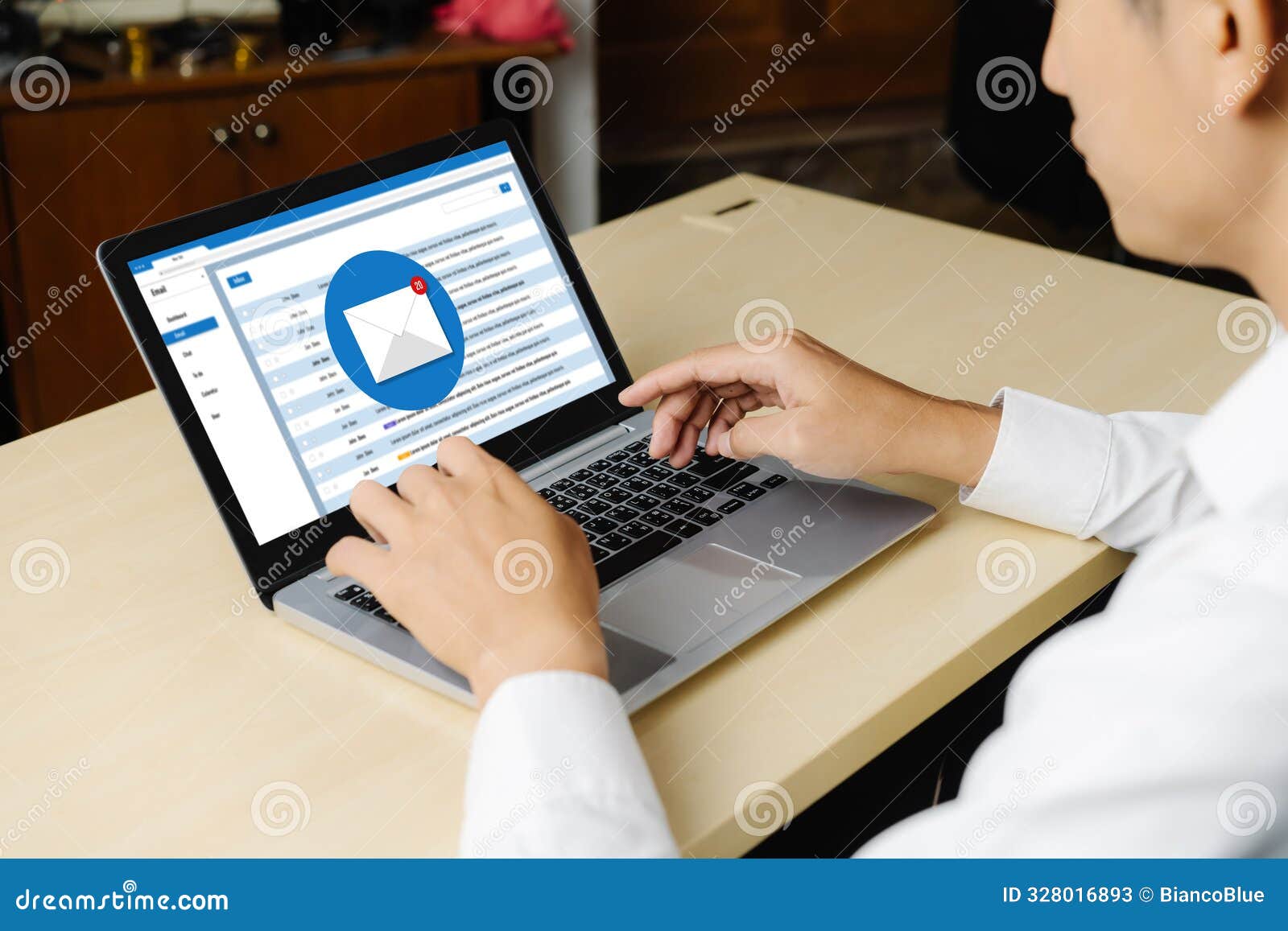 Email Notification Message Showing on Computer Screen Snugly Stock ...