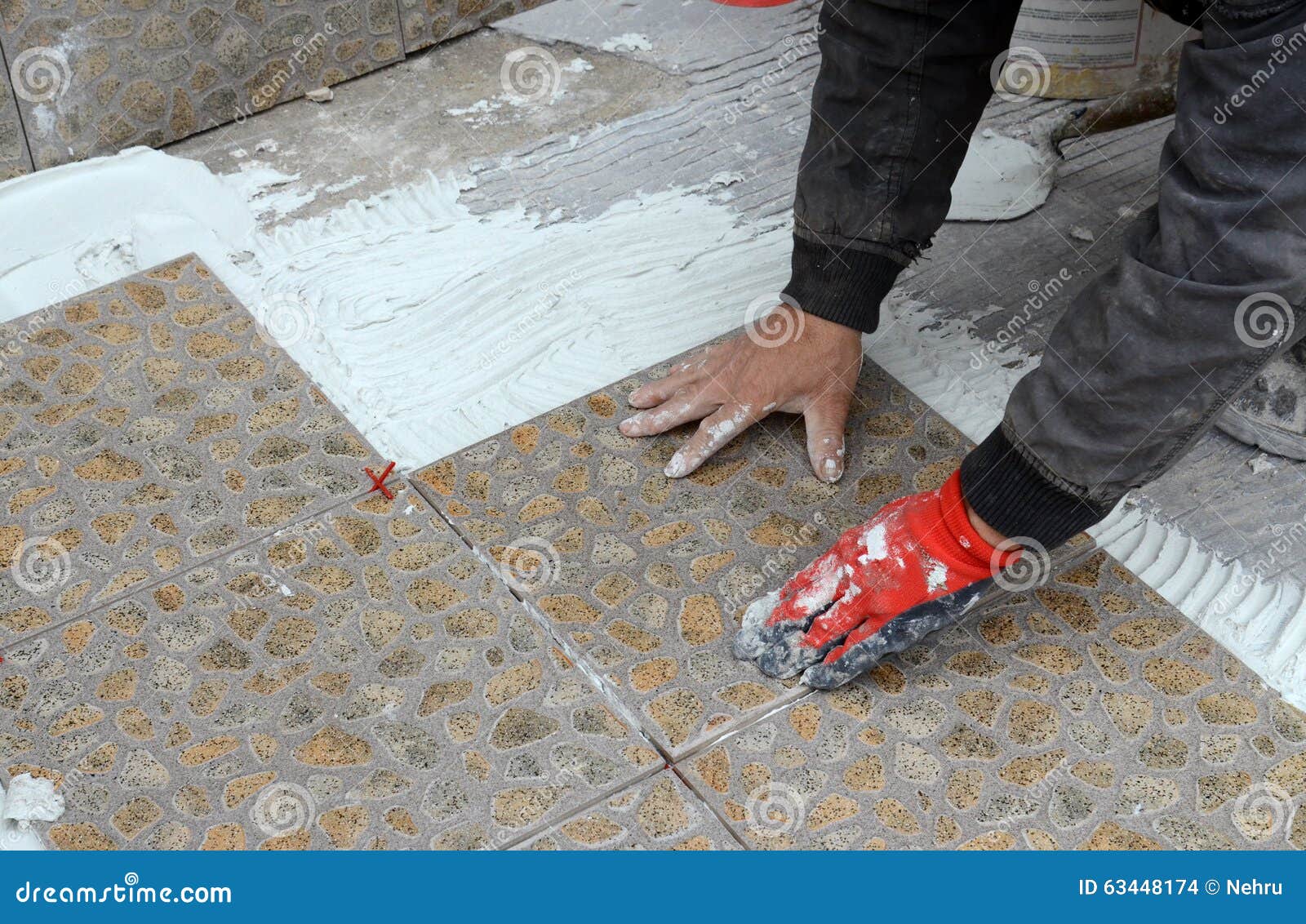 Embaldosado del suelo foto de archivo. Imagen de ornamento - 63448174