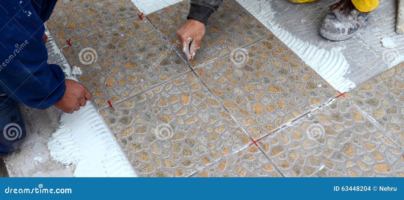 Embaldosado del suelo foto de archivo. Imagen de instale - 63448204