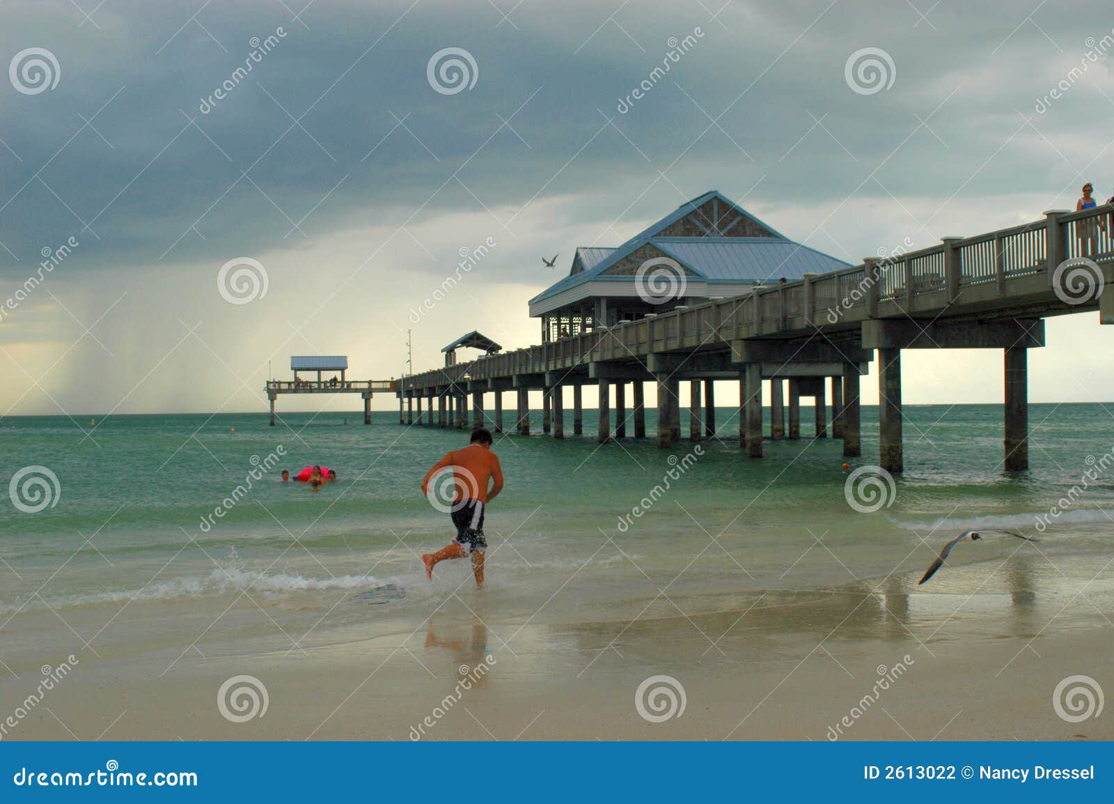 Embarcadero foto de archivo. Imagen de libertad, océano - 2613022