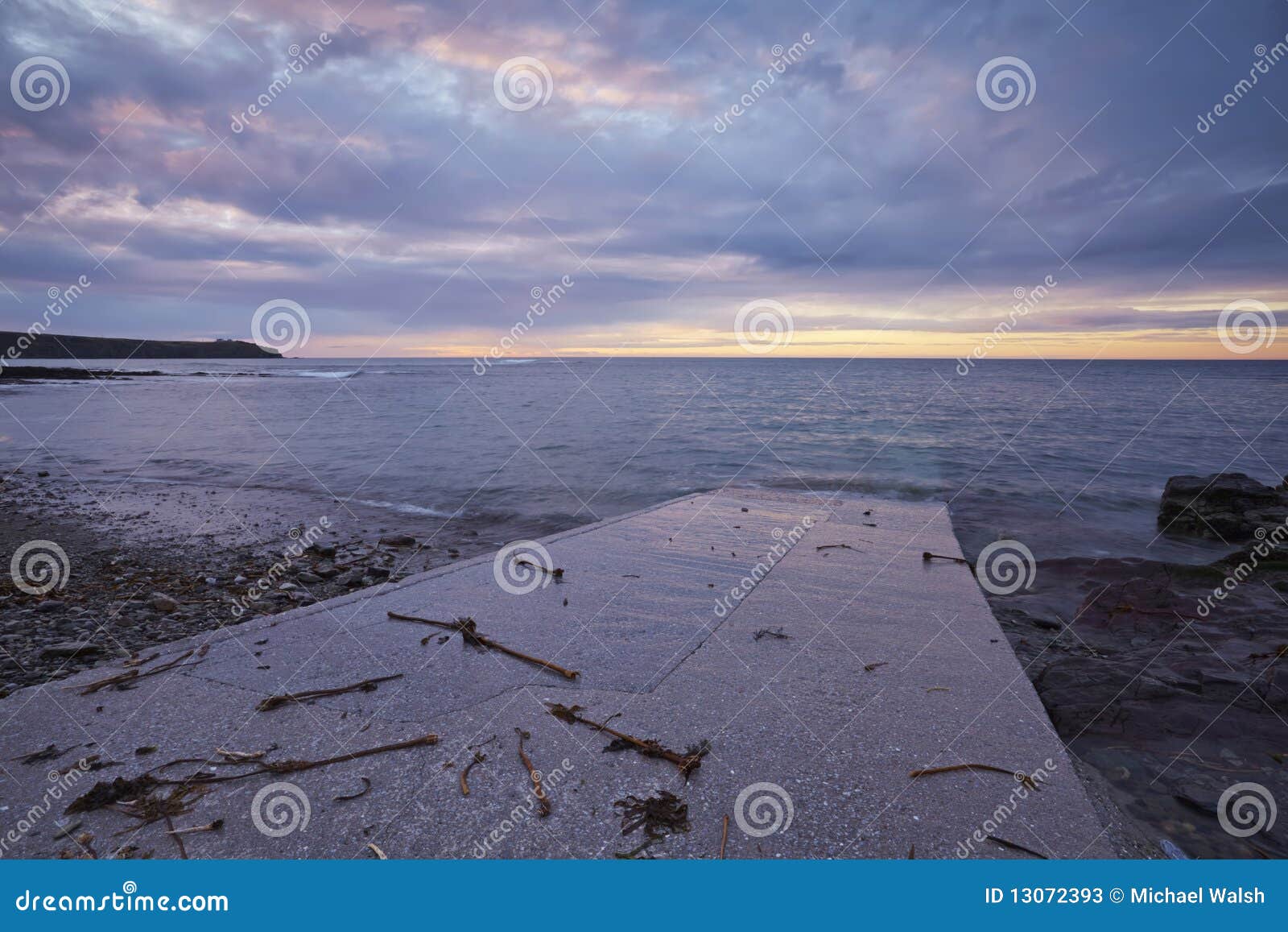 Embarcadero de Guileen imagen de archivo. Imagen de cubo - 13072393