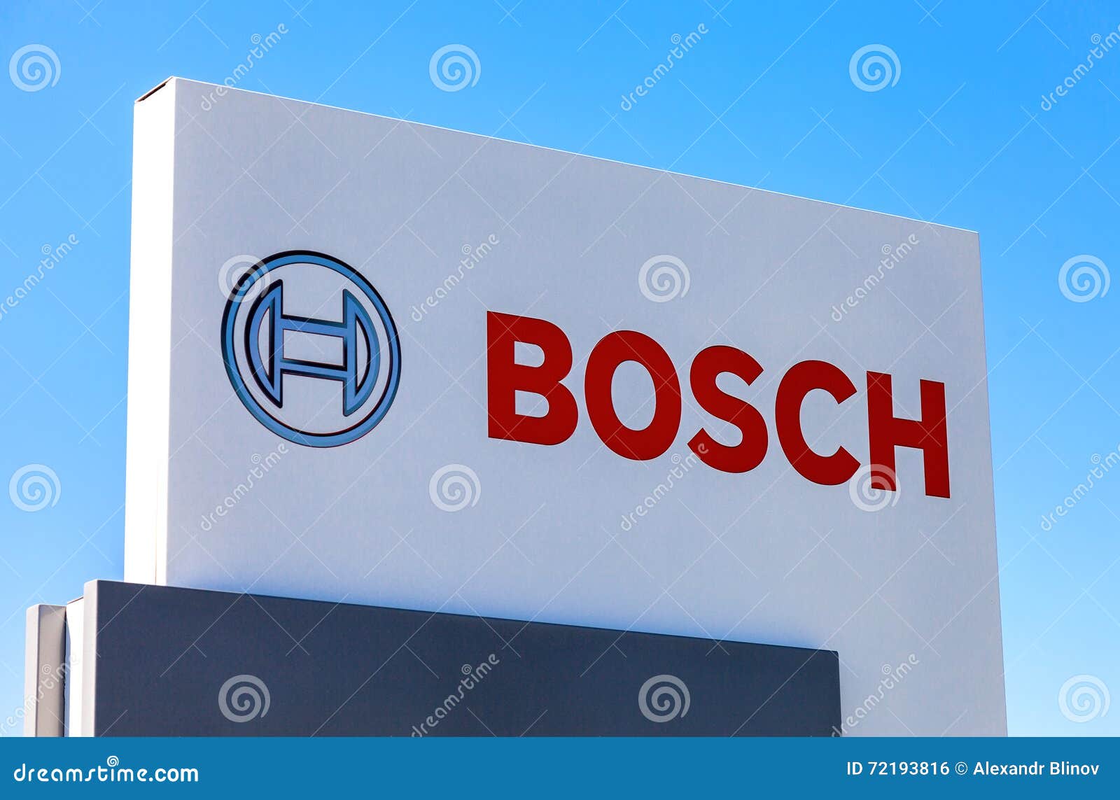 Emblema Bosch Contra El Cielo Azul Foto editorial - Imagen de ...