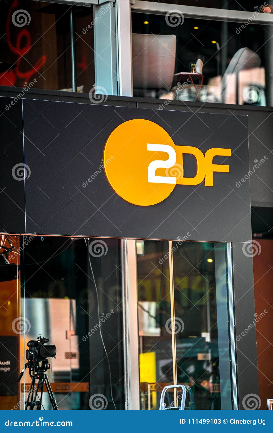 Emblema de ZDF foto de archivo editorial. Imagen de informes - 111499103