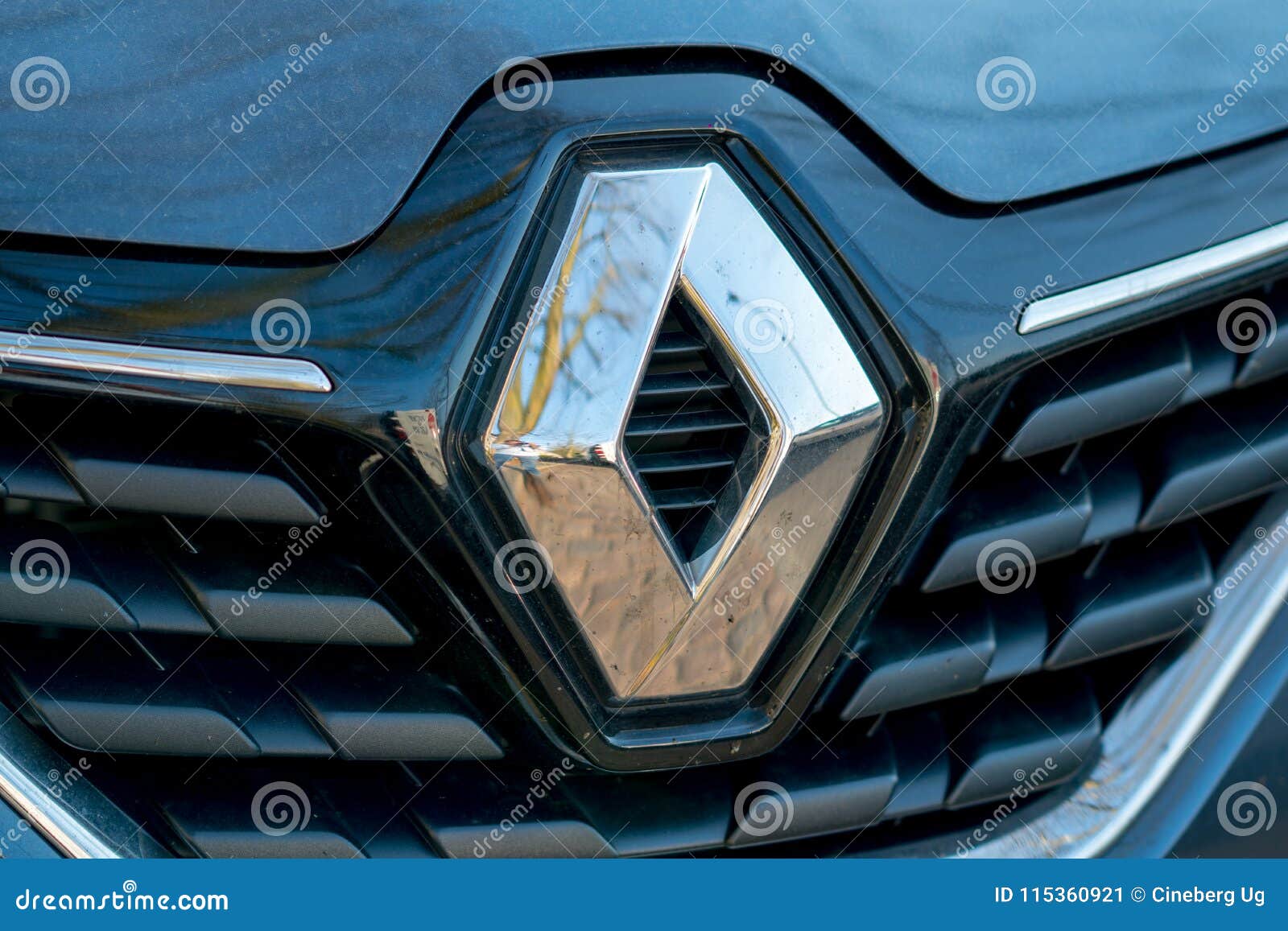 Emblema Do Carro De Renault Foto Editorial - Imagem de detalhe, carro ...