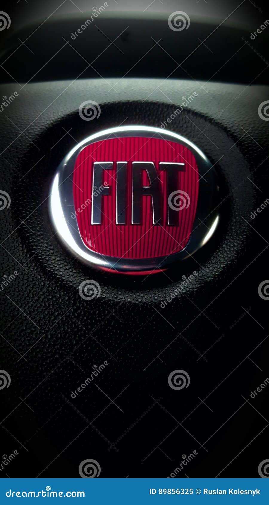 Embleme de Fiat imagen editorial. Imagen de coche - 89856325
