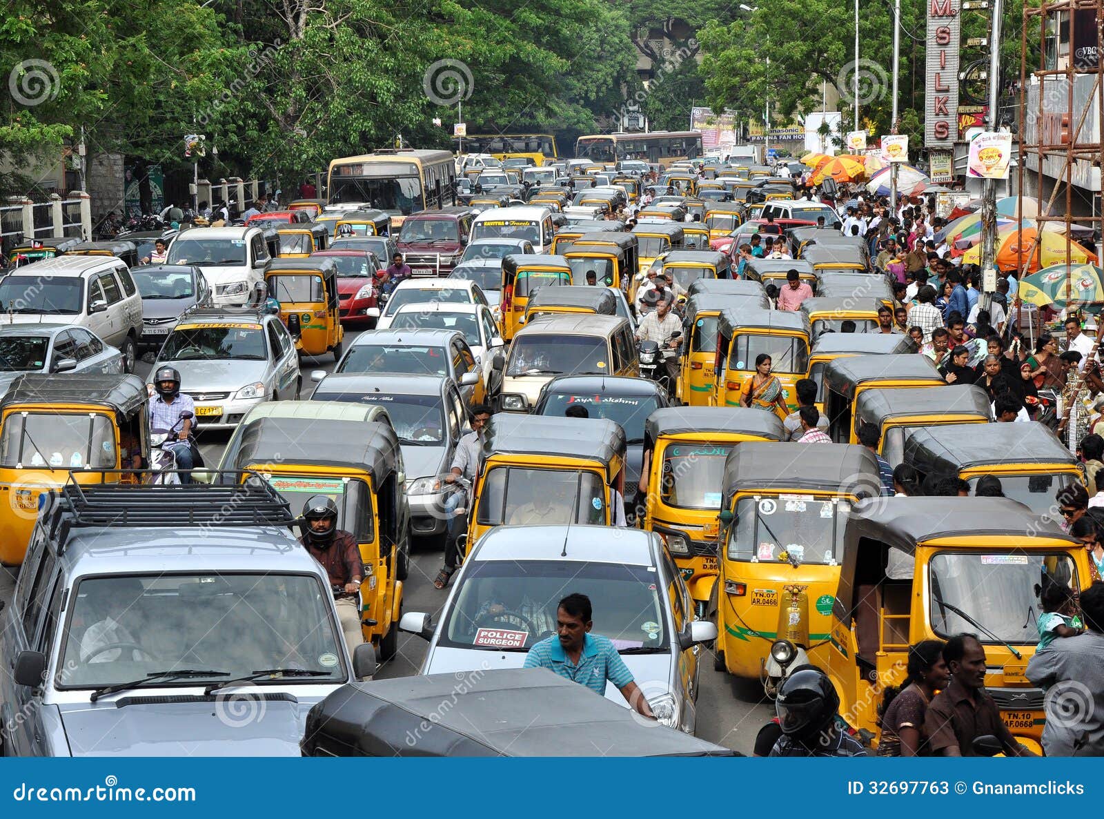 Embouteillage photo stock éditorial. Image du ville, beau - 32697763