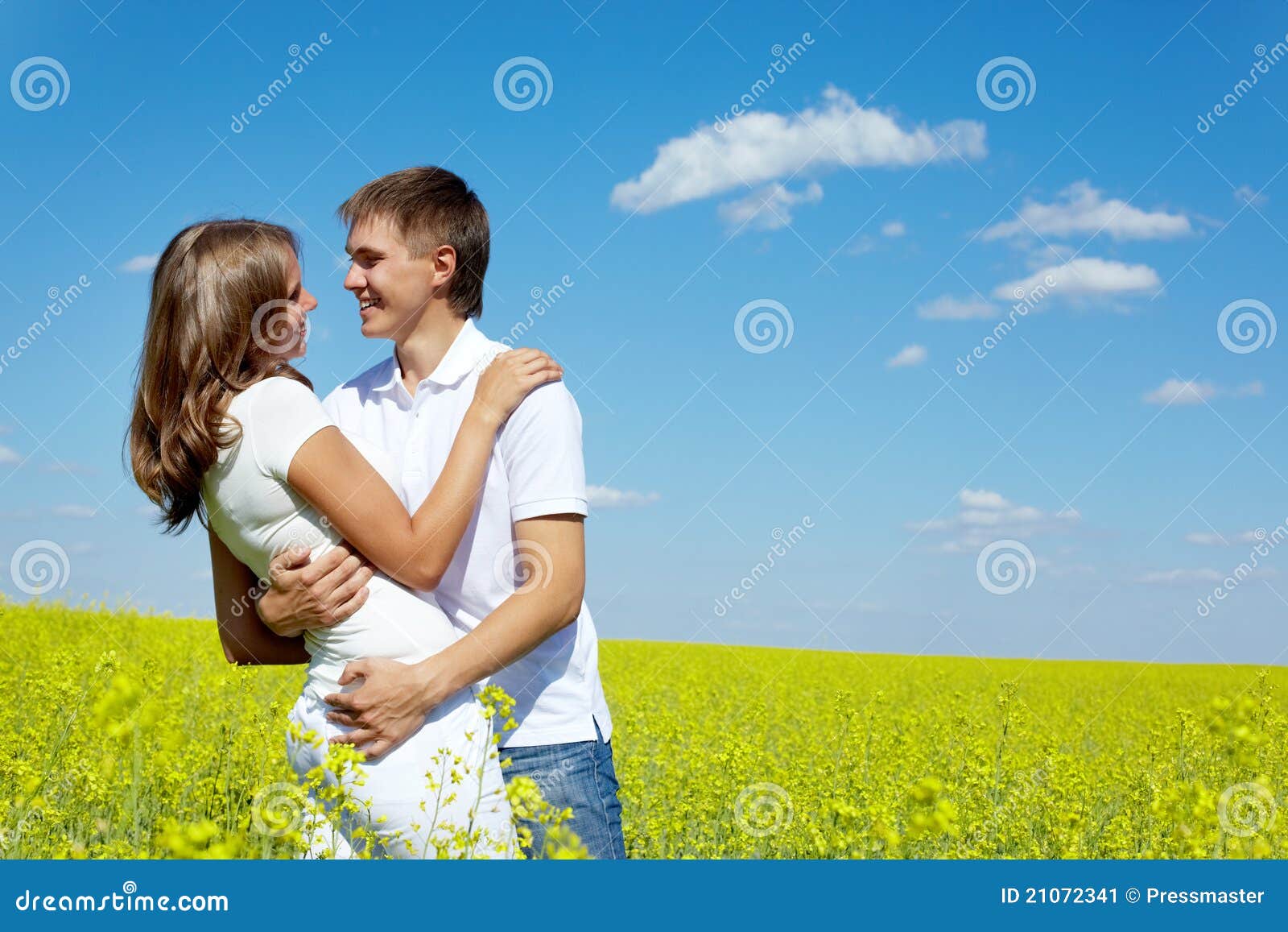 Embracing couple stock image. Image of nature, pair, amorous - 21072341