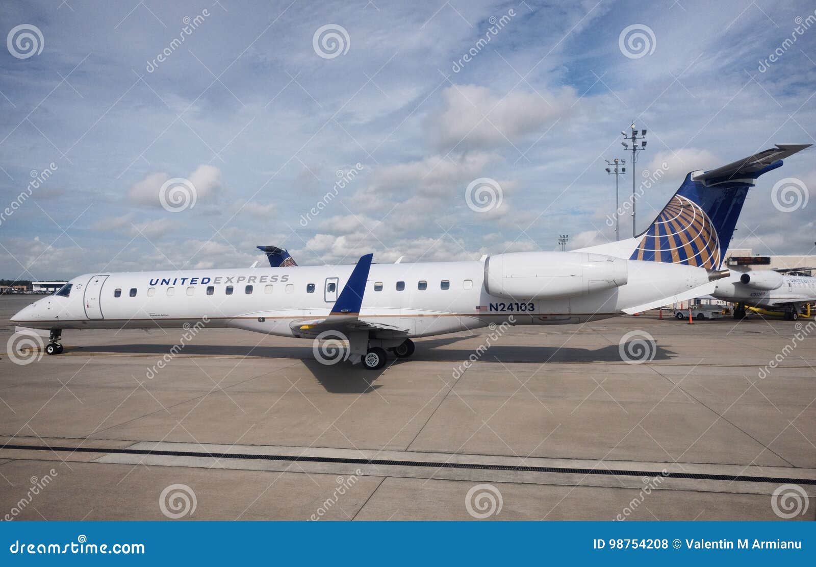 Embraer 135 United Airlines Foto de archivo editorial - Imagen de ...