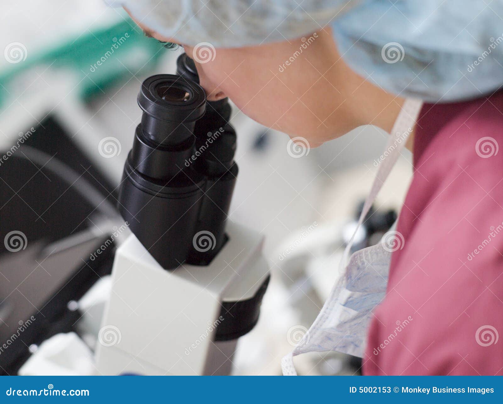 Embryologist Perfoming Intra Cytoplasmic Sperm Stock Image - Image of ...