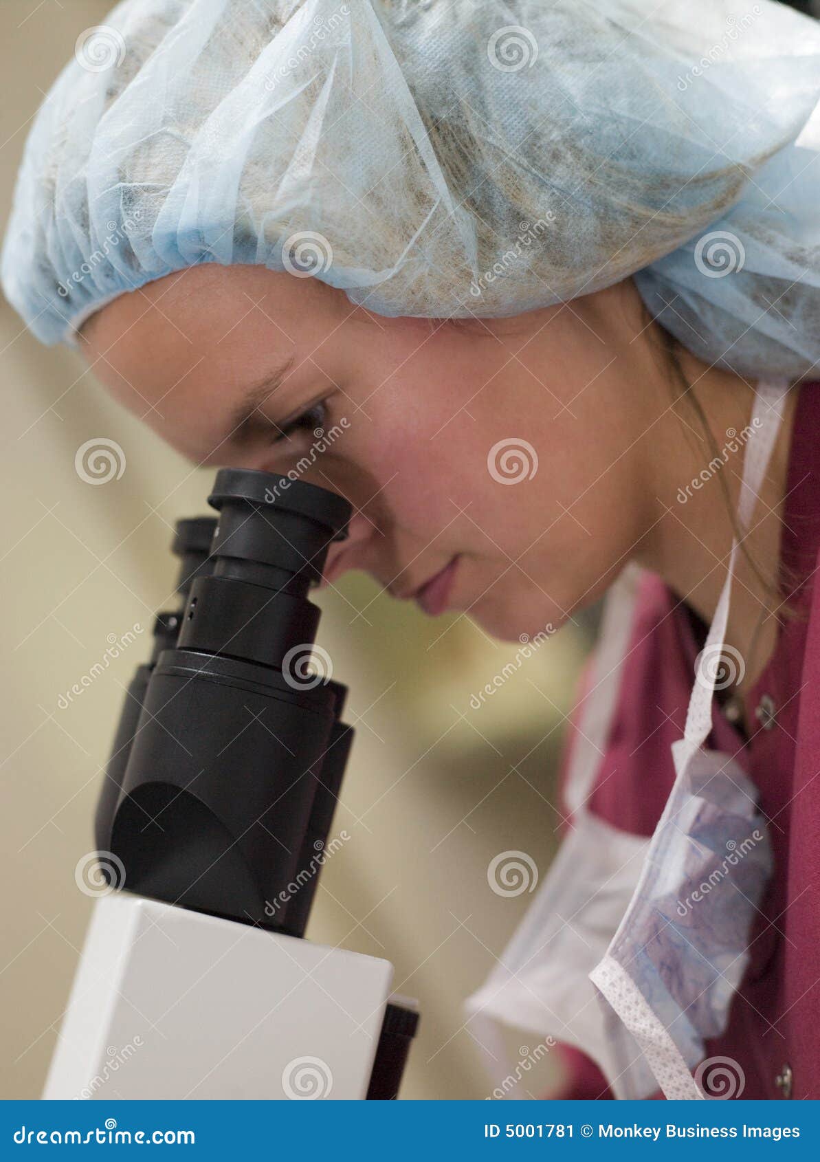 Embryologist Perfoming Intra Cytoplasmic Sperm Inj Stock Image - Image ...
