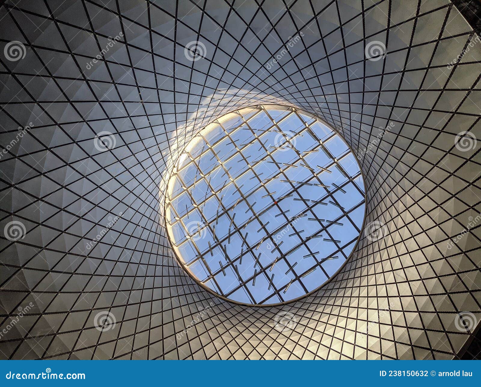 Embudo De Cielo Con Techo De Cristal Fotografía editorial - Imagen de ...