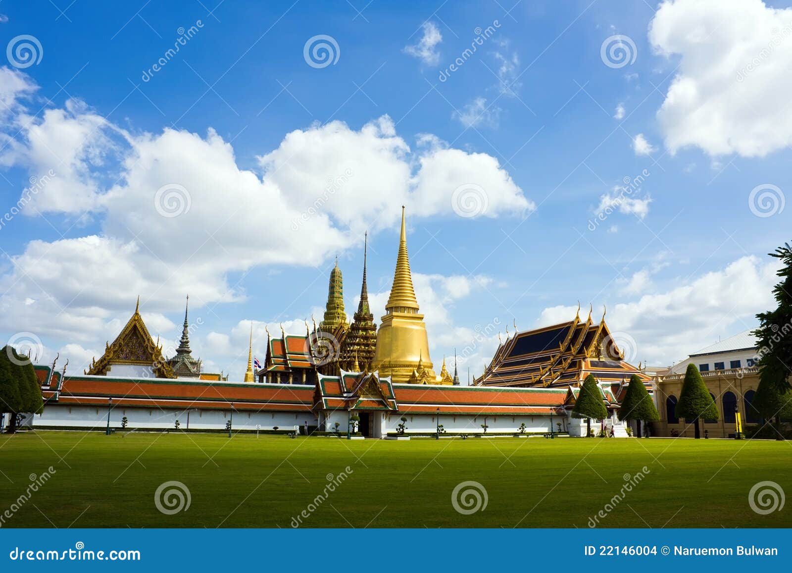 Emerald Buddha temple stock photo. Image of buddhism - 22146004
